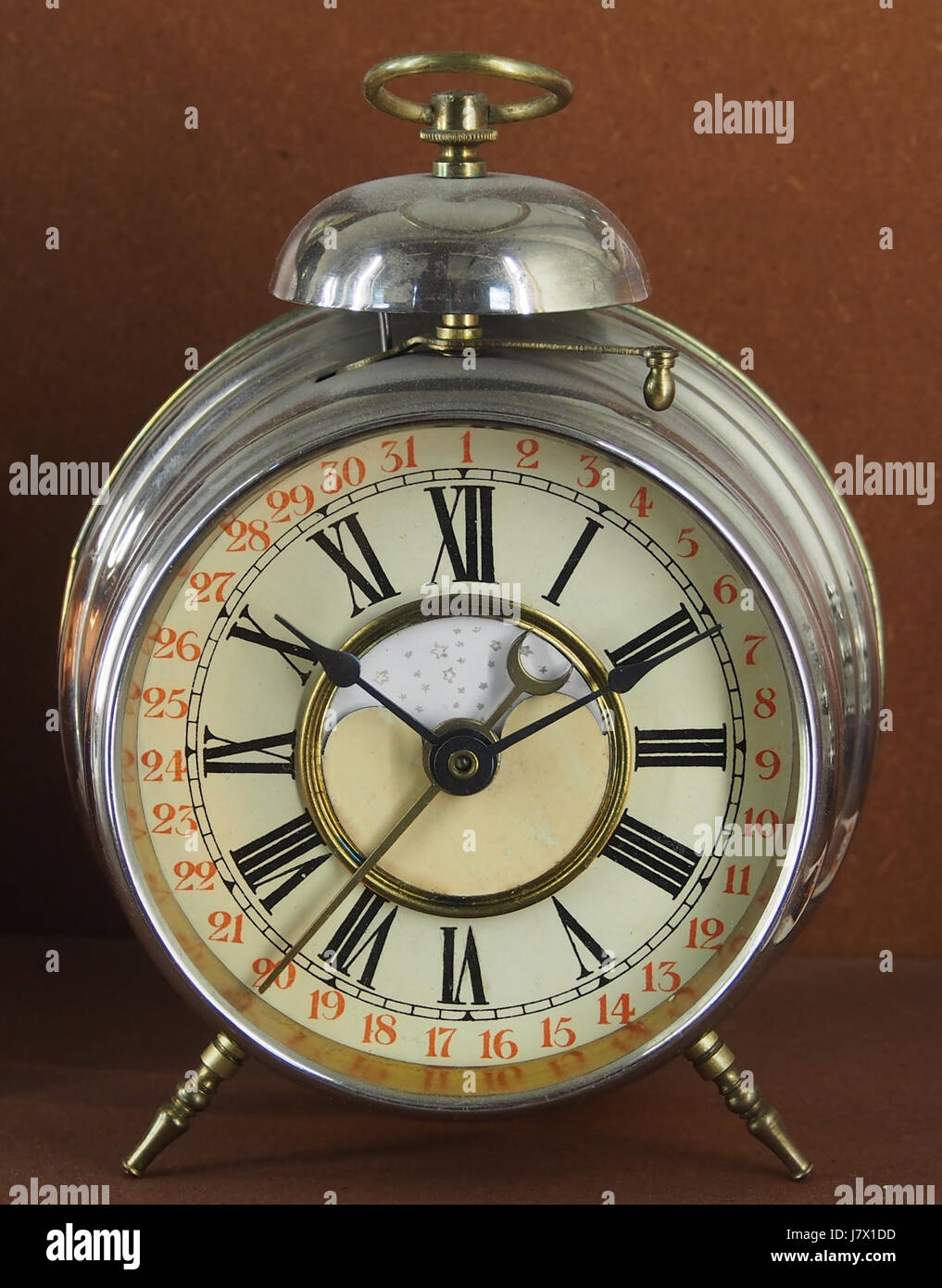 20th century alarm clock hi-res stock photography and images - Alamy