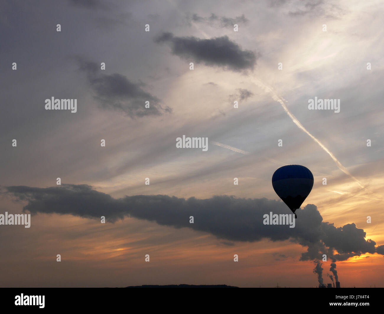 power station generation of electricity balloon hot air balloon up wind ...