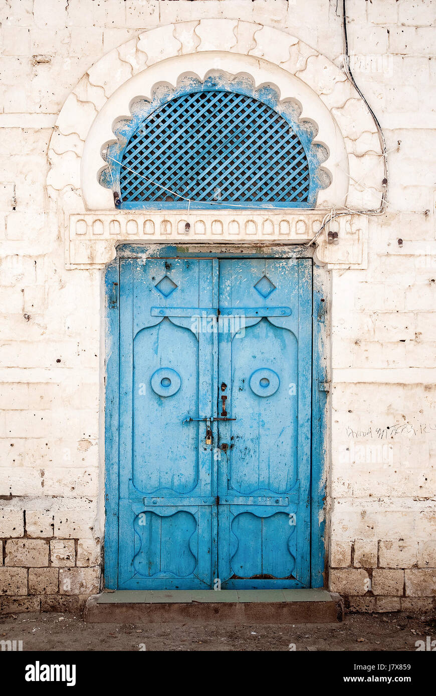 buildings houses city town wood africa door traditional arab doors ...