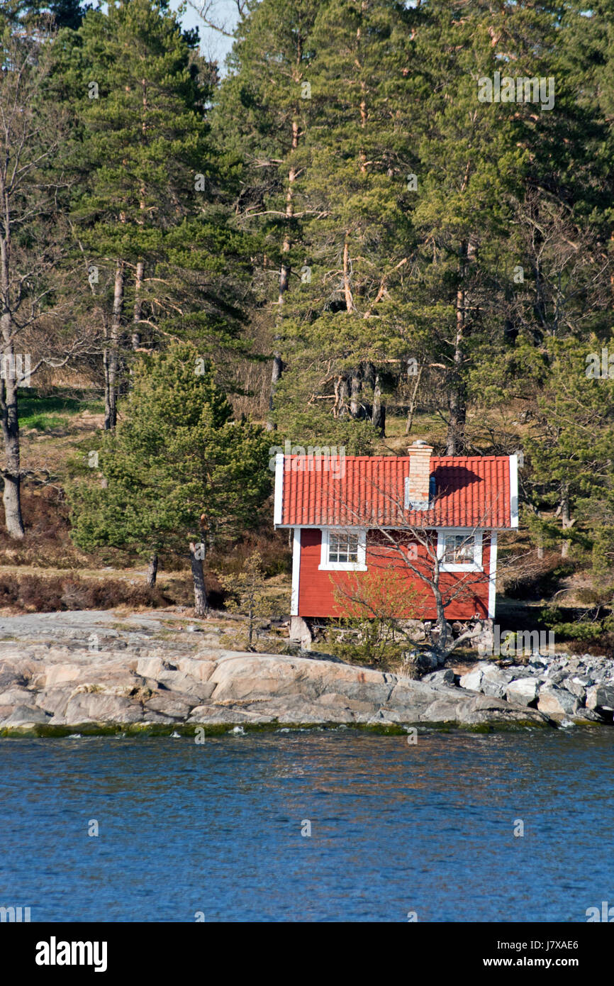 house building sweden framehouse swedish house red forest travel ...