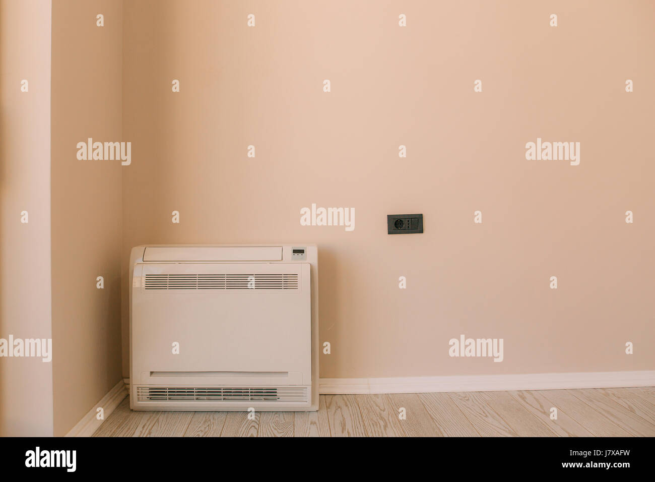 Studio room air conditioner hi-res stock photography and images - Alamy