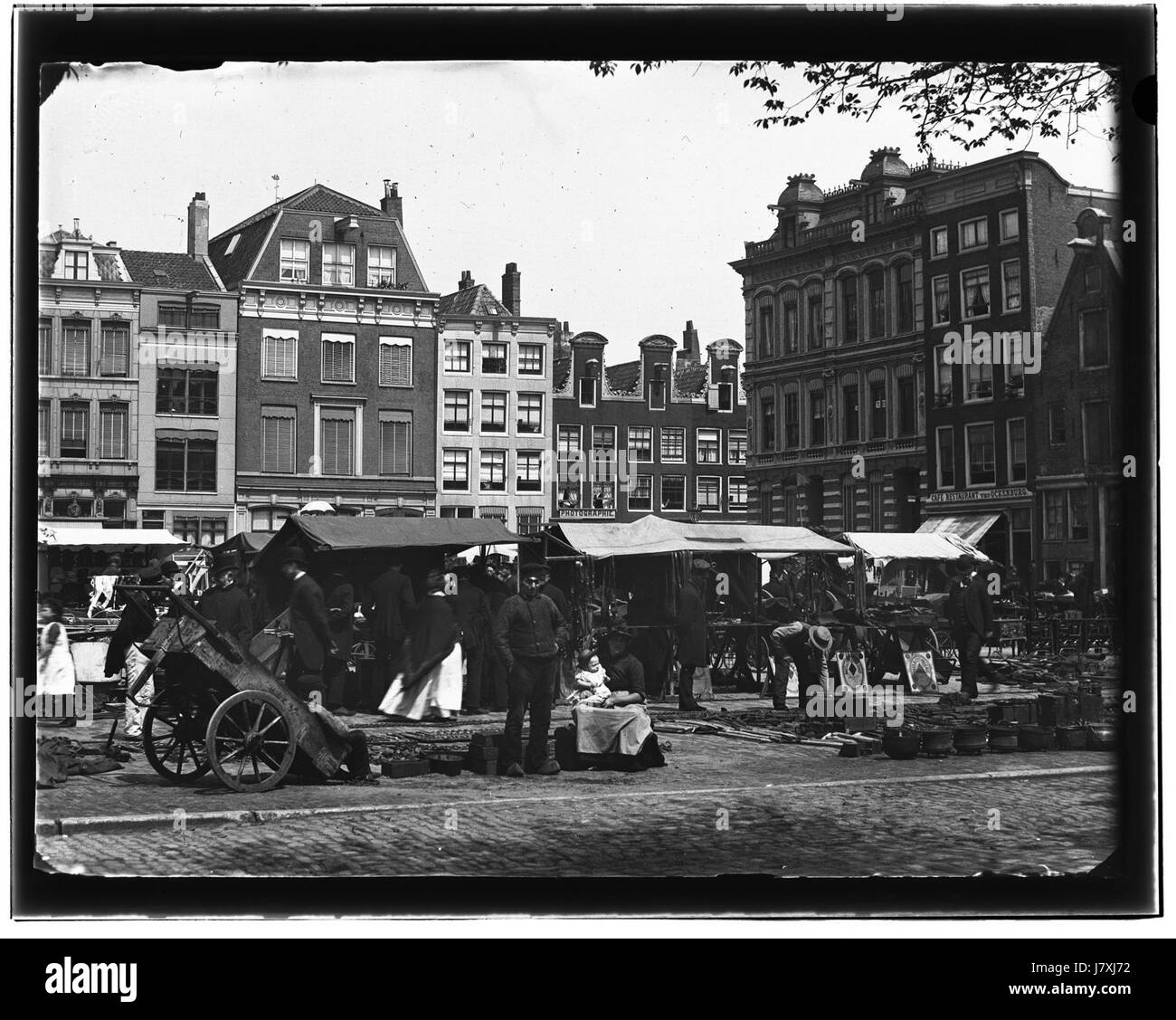 Amstelveld noordzijde 1 7 (vlnr) Jacob Olie (max res Stock Photo - Alamy