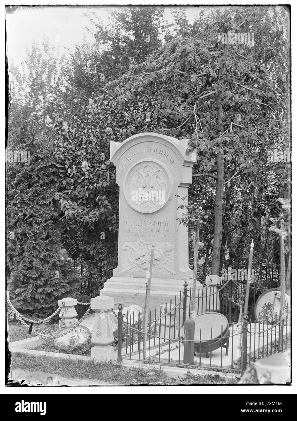 High resolution photograph from Black and White Stock Photos & Images ...