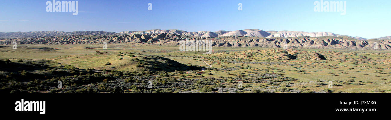 Quail Springs Cutoff Road, located in the Carrizo Plain National ...