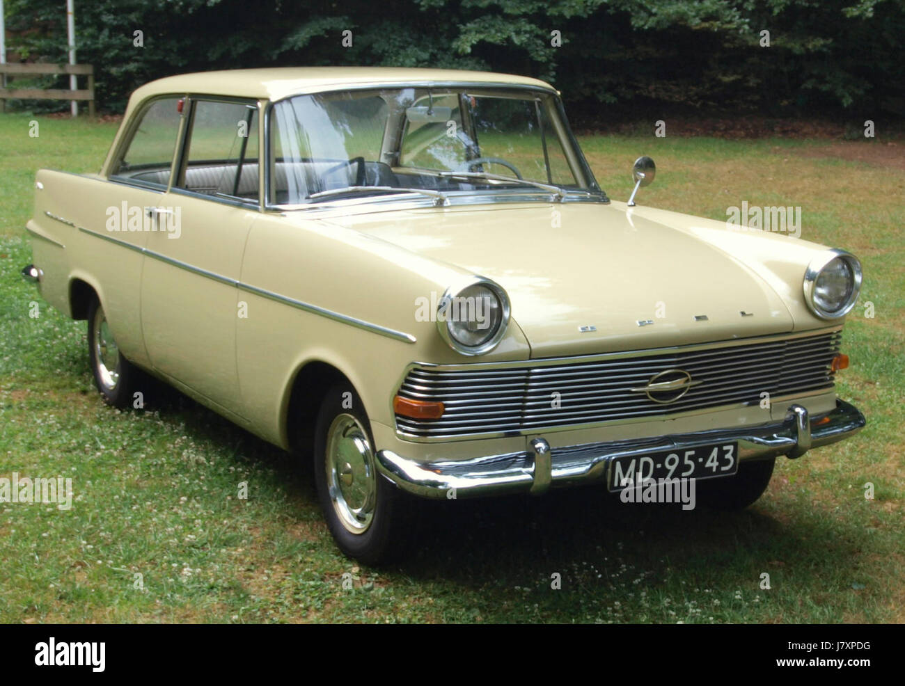 R2 hi-res stock photography and images - Alamy