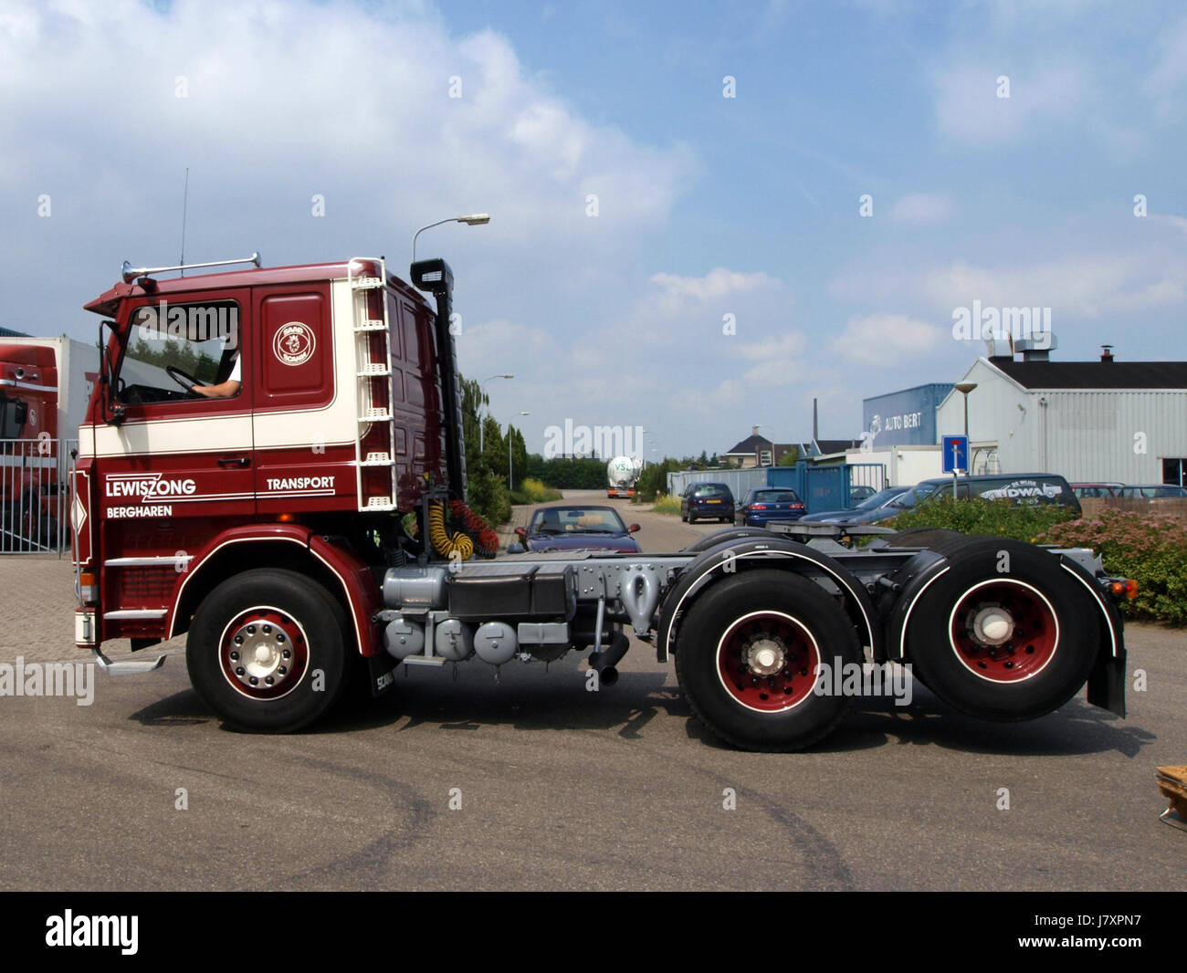 The 1985 Scania RH6X2Z is a heavy-duty truck model known for its robust ...