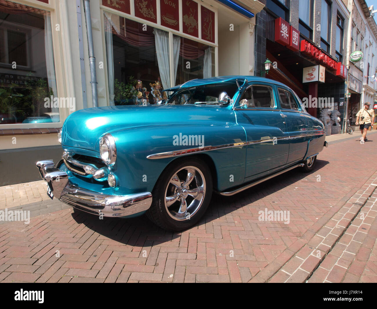 Production line cars 1950 hi-res stock photography and images - Alamy