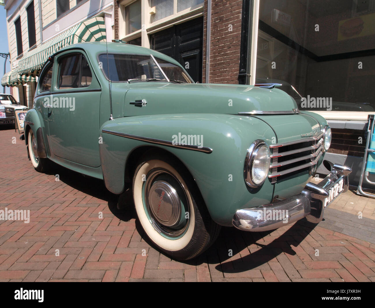 The 1951 Volvo PV444CS AM 12 12 P6 is a model of the popular Swedish ...