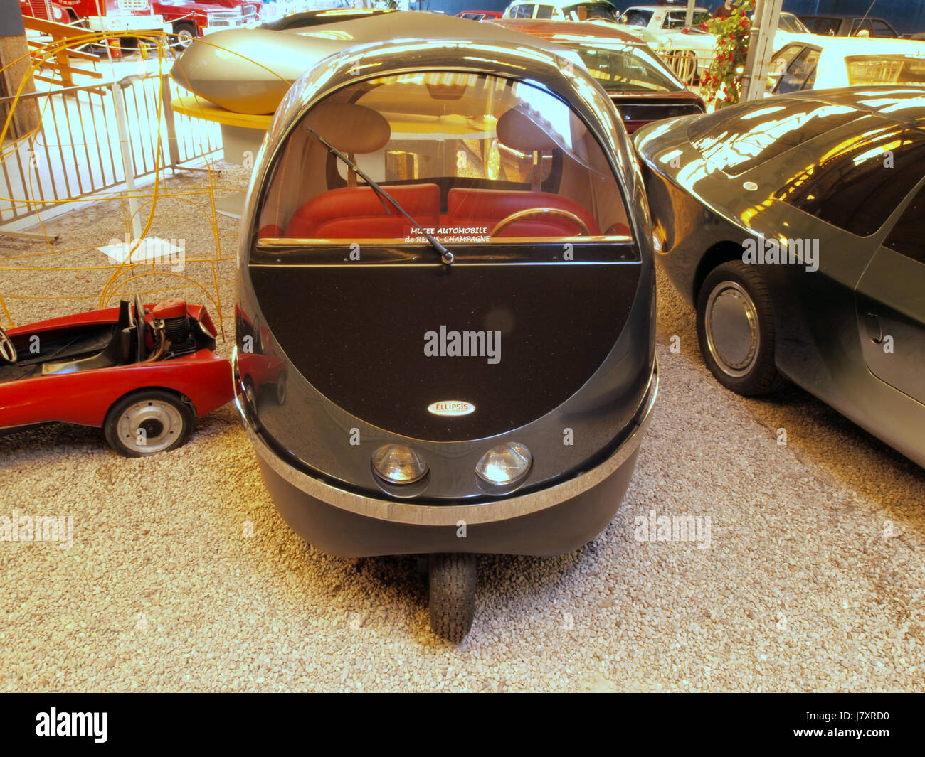 Ellipsis hi-res stock photography and images - Alamy