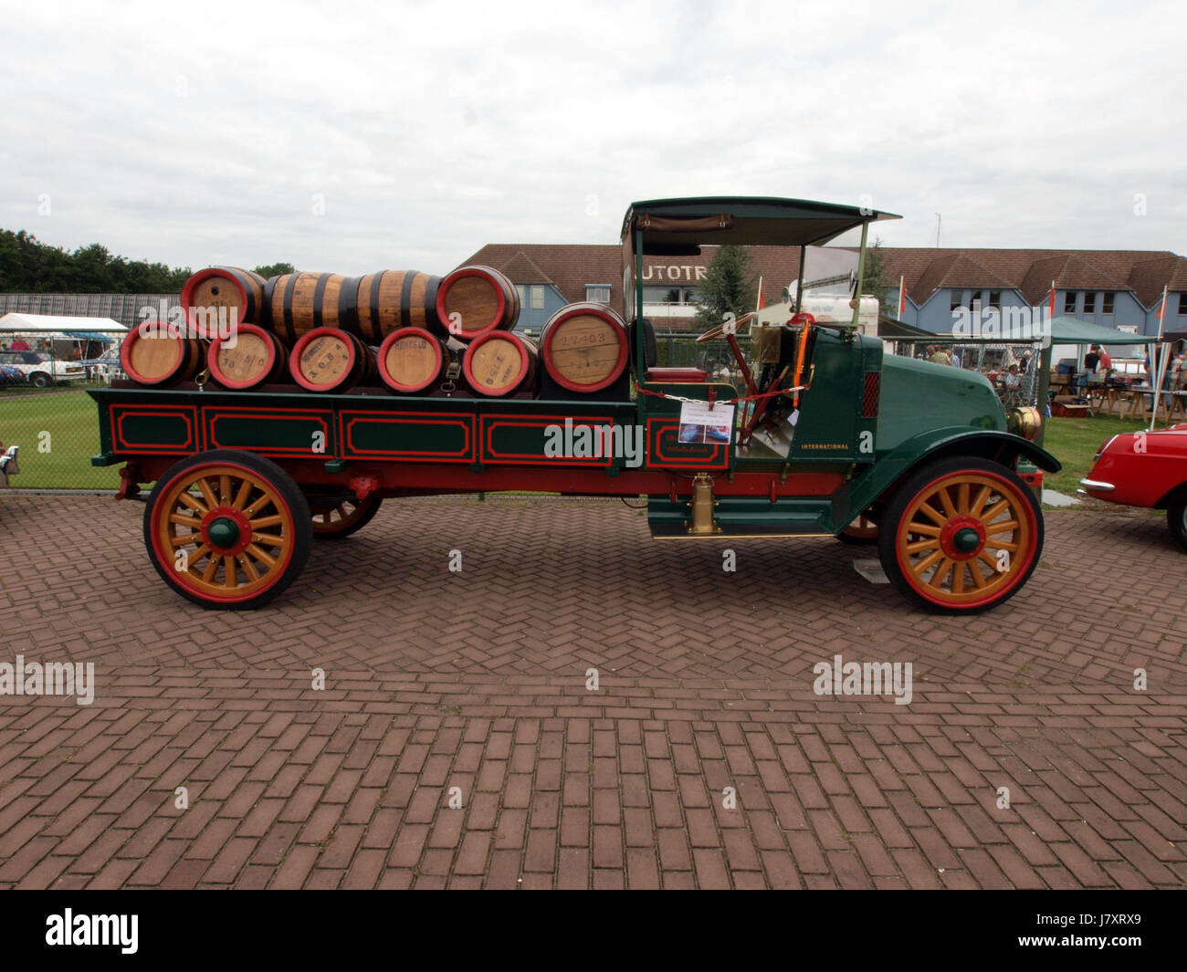 International model hi-res stock photography and images - Alamy