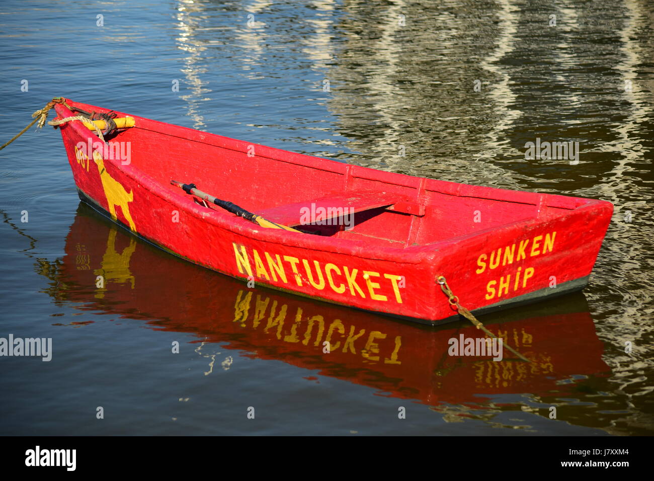 Red sailing dinghy hi-res stock photography and images - Alamy