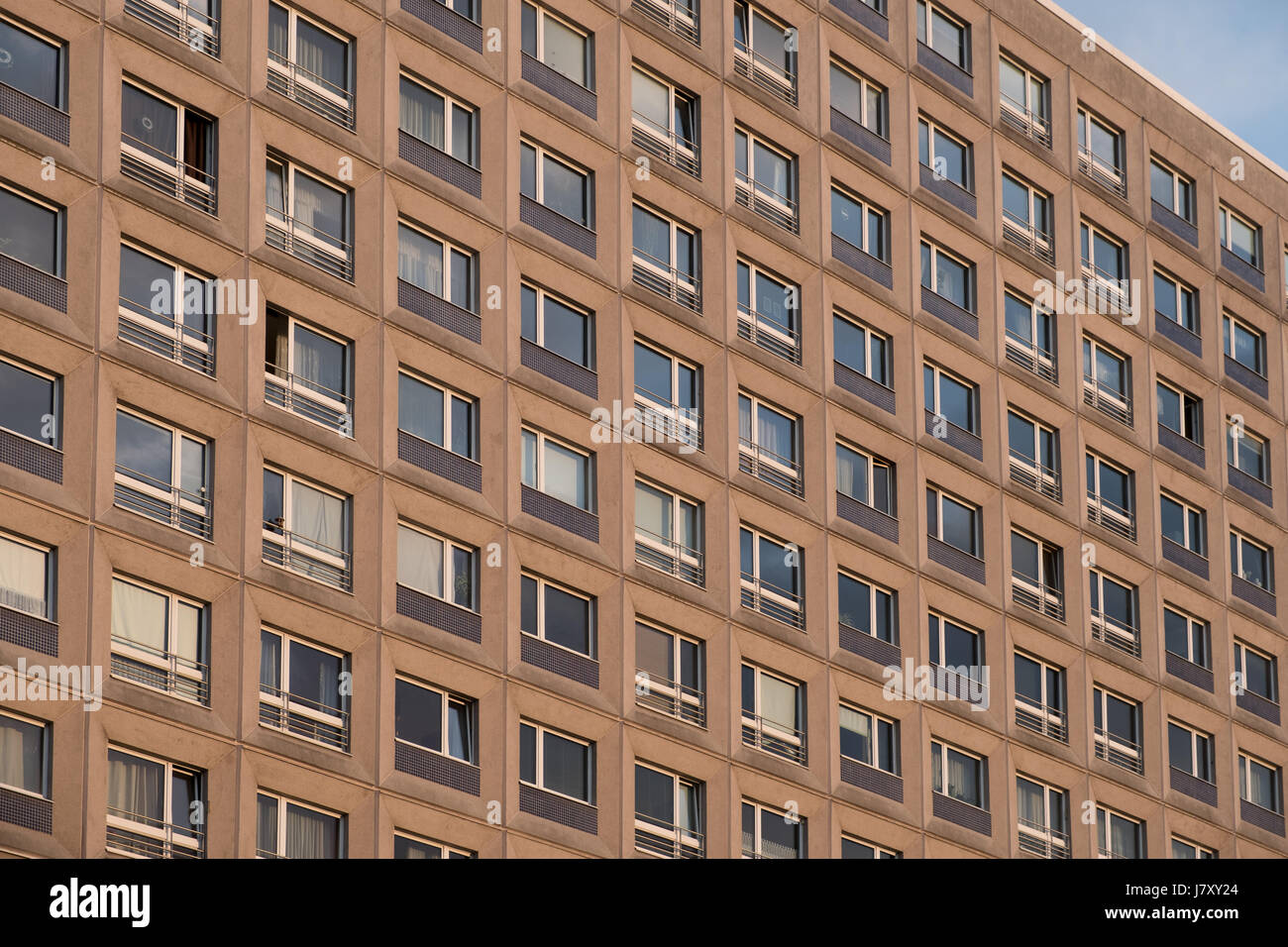 Tenement exterior hi-res stock photography and images - Alamy
