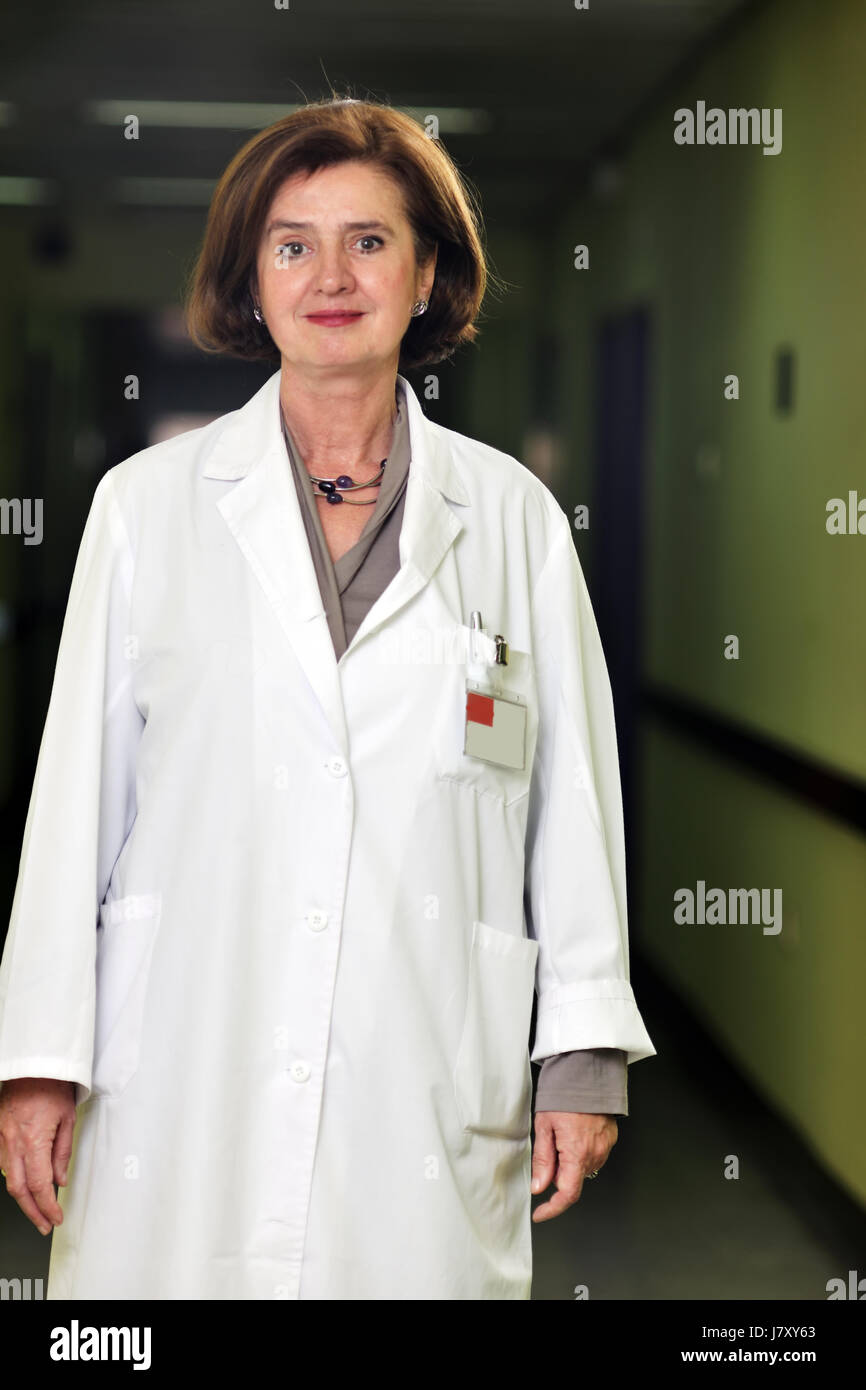 doctor physician medic medical practicioner woman humans human beings ...