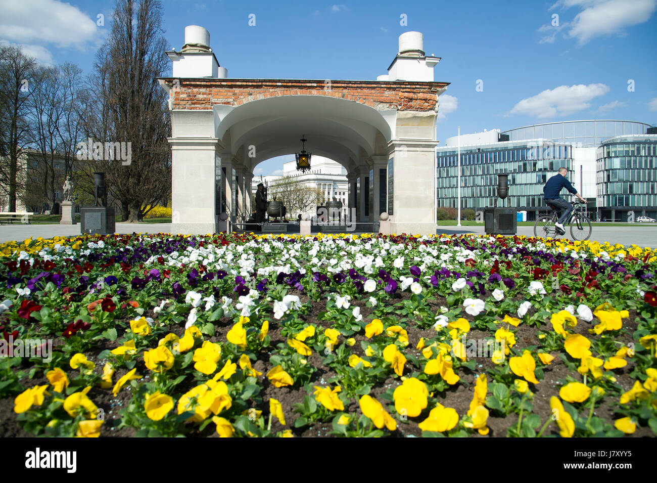 Tomb of the Unknown Soldier, Joseph Pilsudski Square in Warsaw, Poland ...