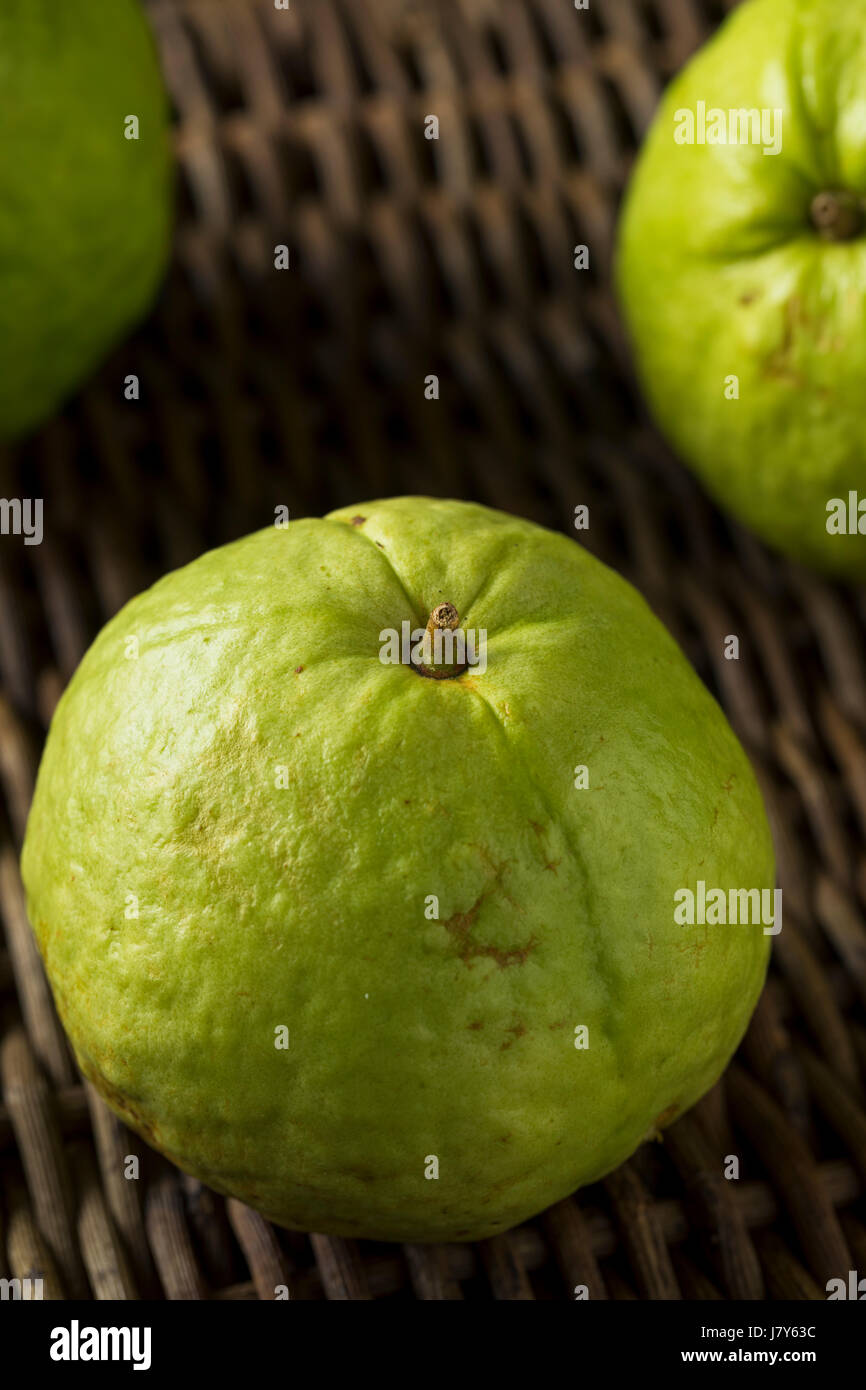 Guavas hi-res stock photography and images - Alamy
