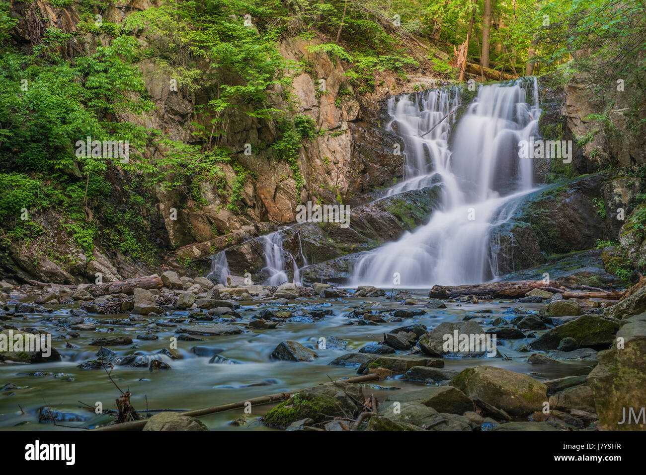 Hidden waterfall in NY Stock Photo - Alamy
