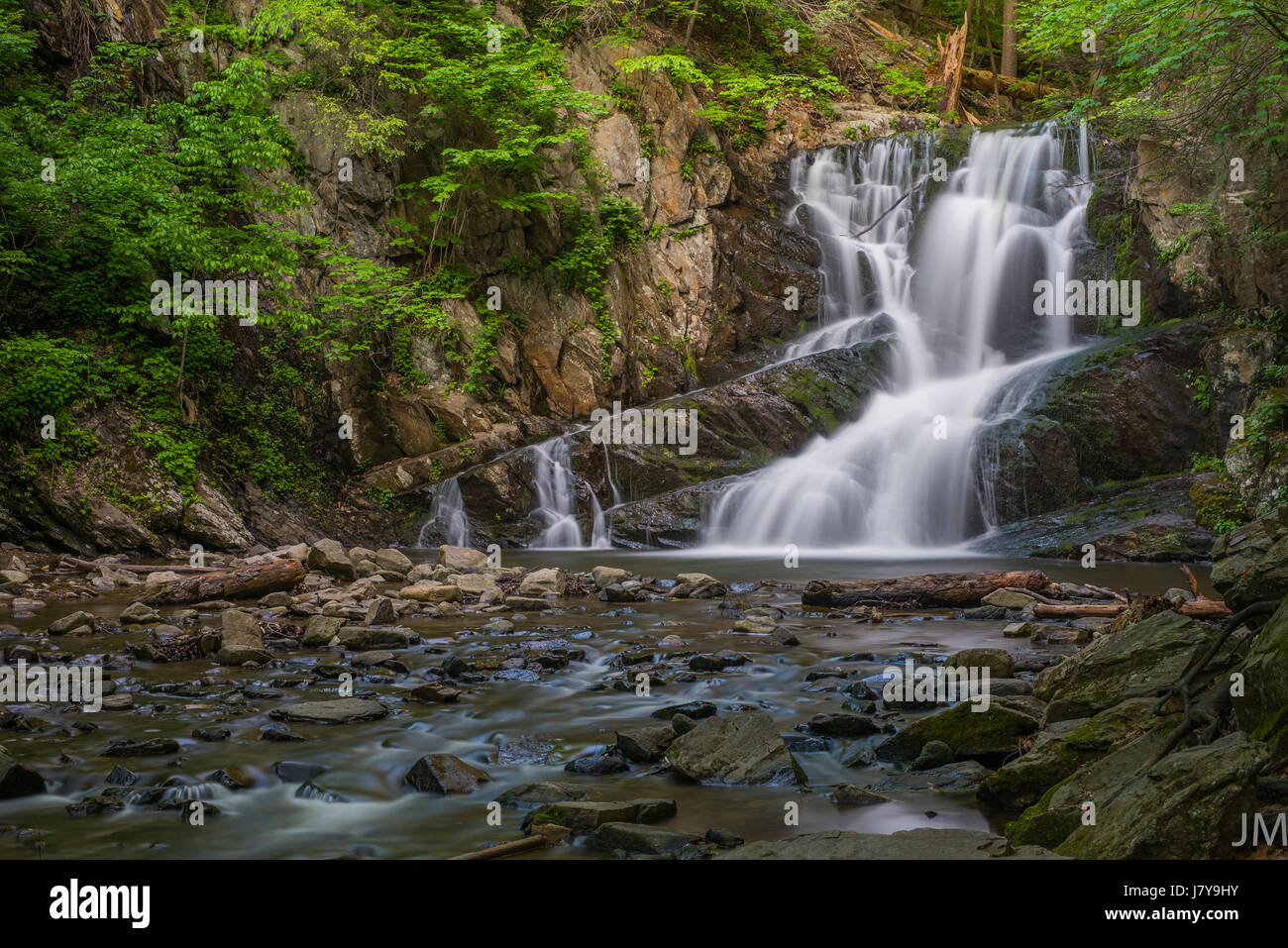 Hidden waterfall in NY Stock Photo - Alamy