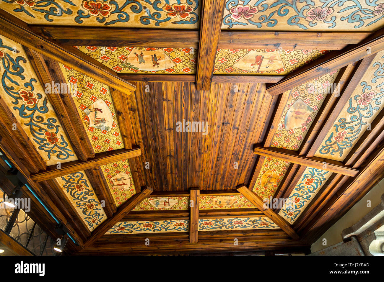 Ceiling flowers hi-res stock photography and images - Alamy