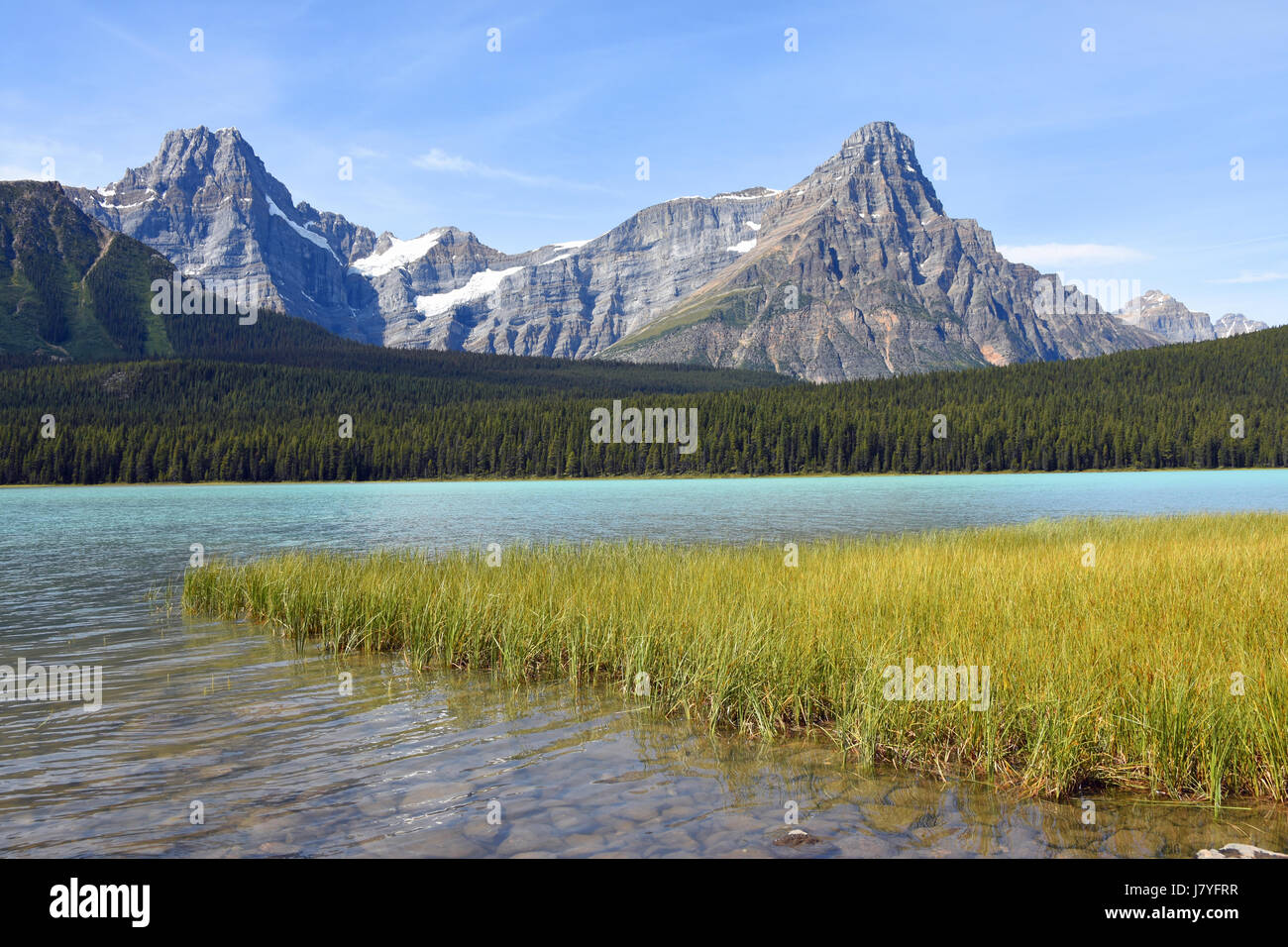 Howse Peak and Mount Chephren from Waterfowl Lake, Banff Nationalpark ...