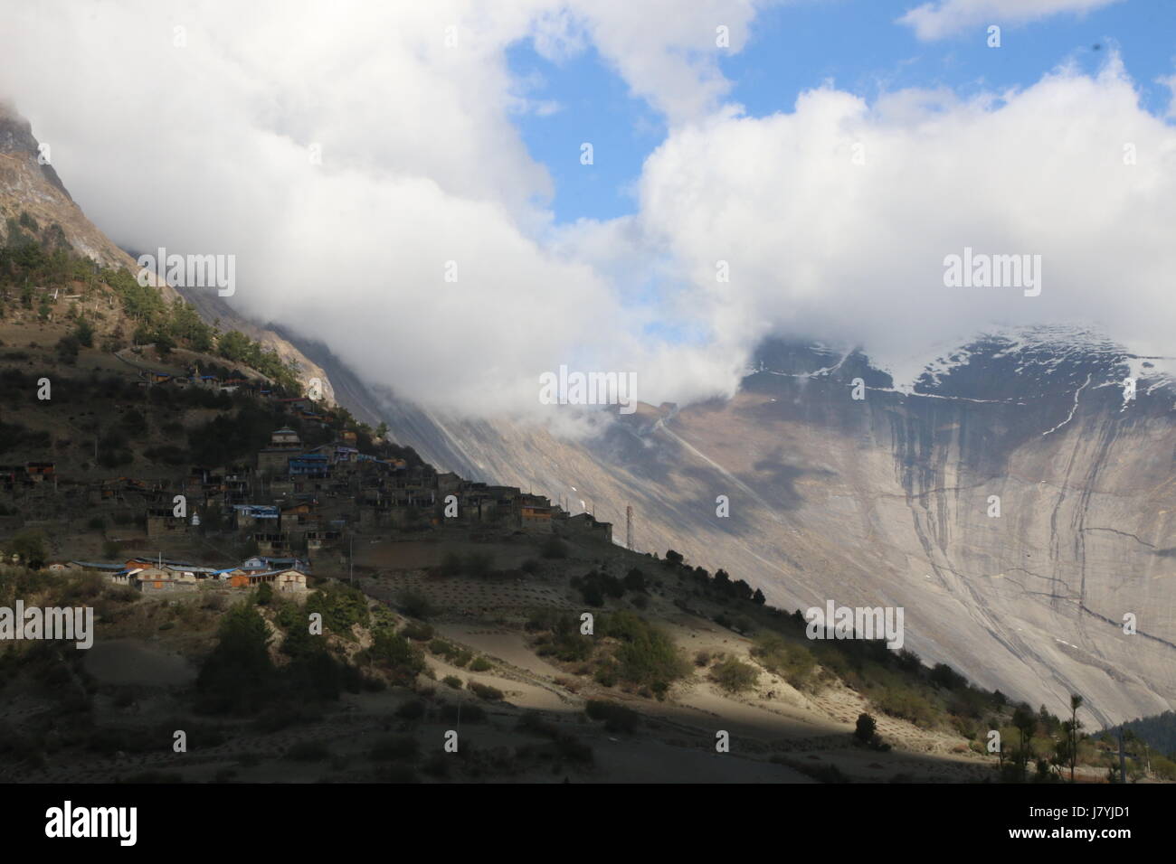 Typical Himalayan Village sworgadori hills, Manang Nepal Stock Photo ...