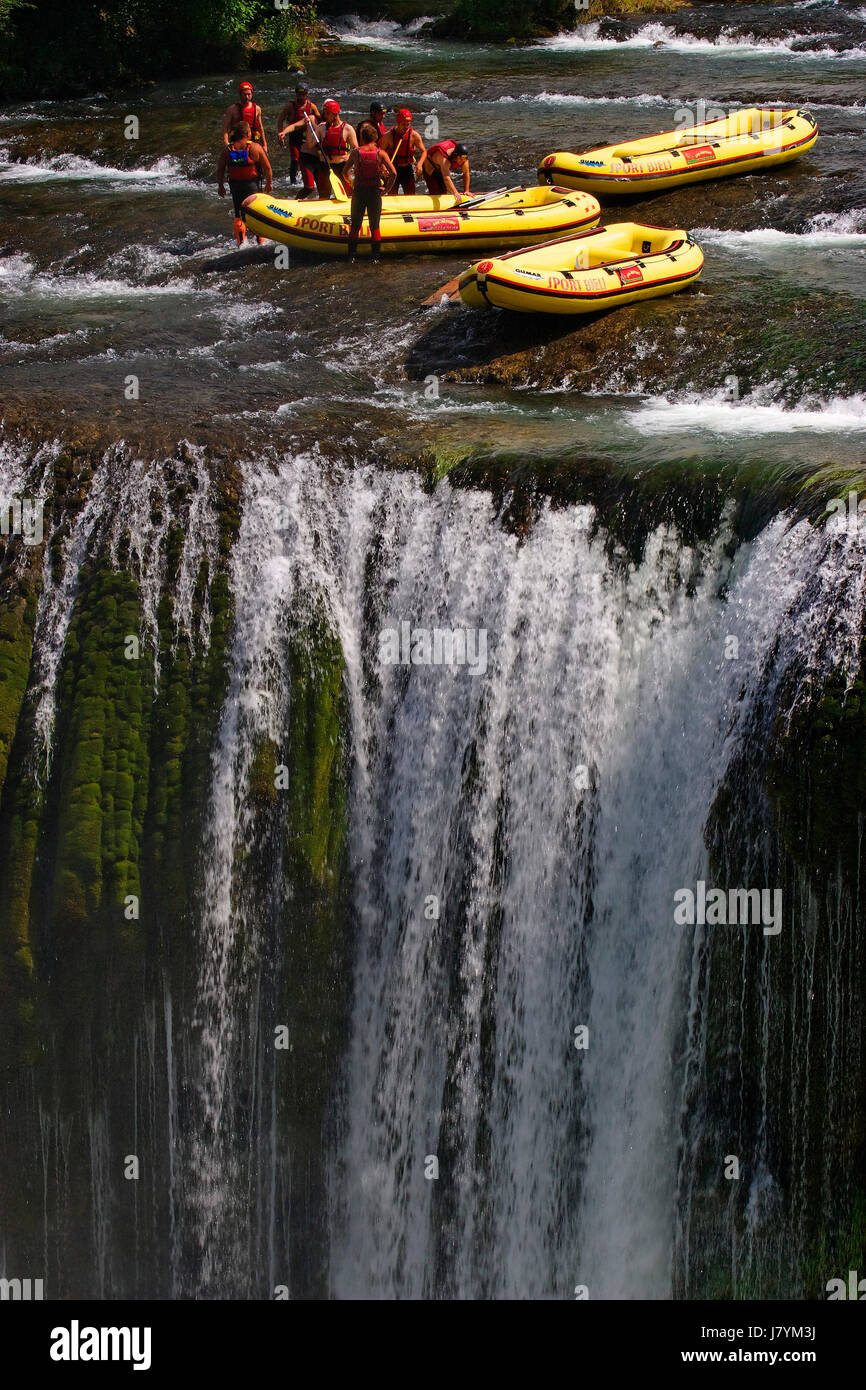 Whitewater barrier hi-res stock photography and images - Alamy