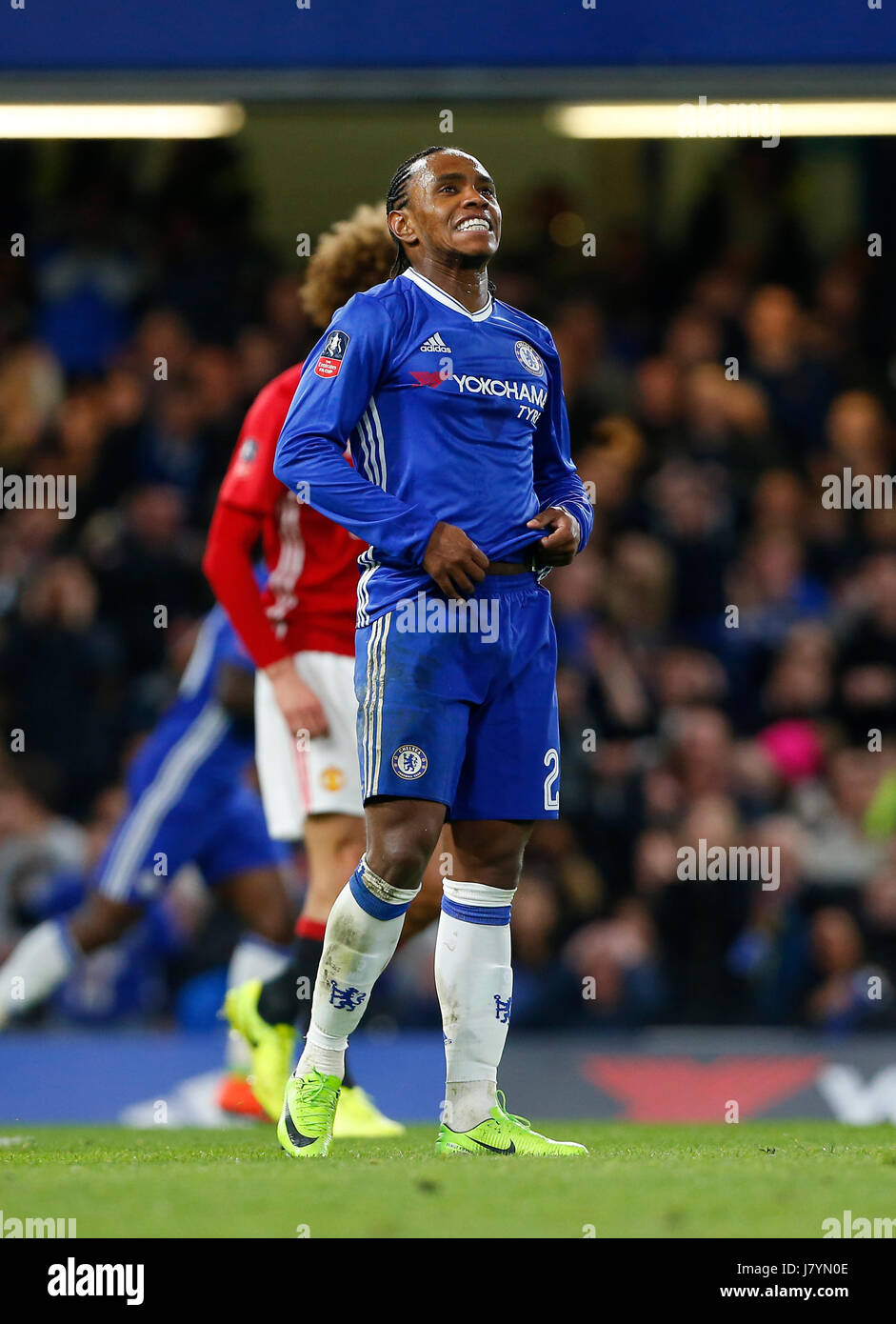 Chelsea football kit hi-res stock photography and images - Alamy