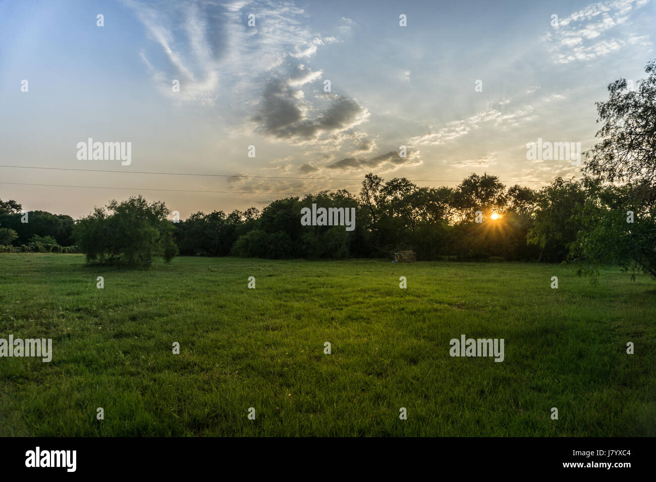 Ranch silhouette sunset yellow hi-res stock photography and images - Alamy