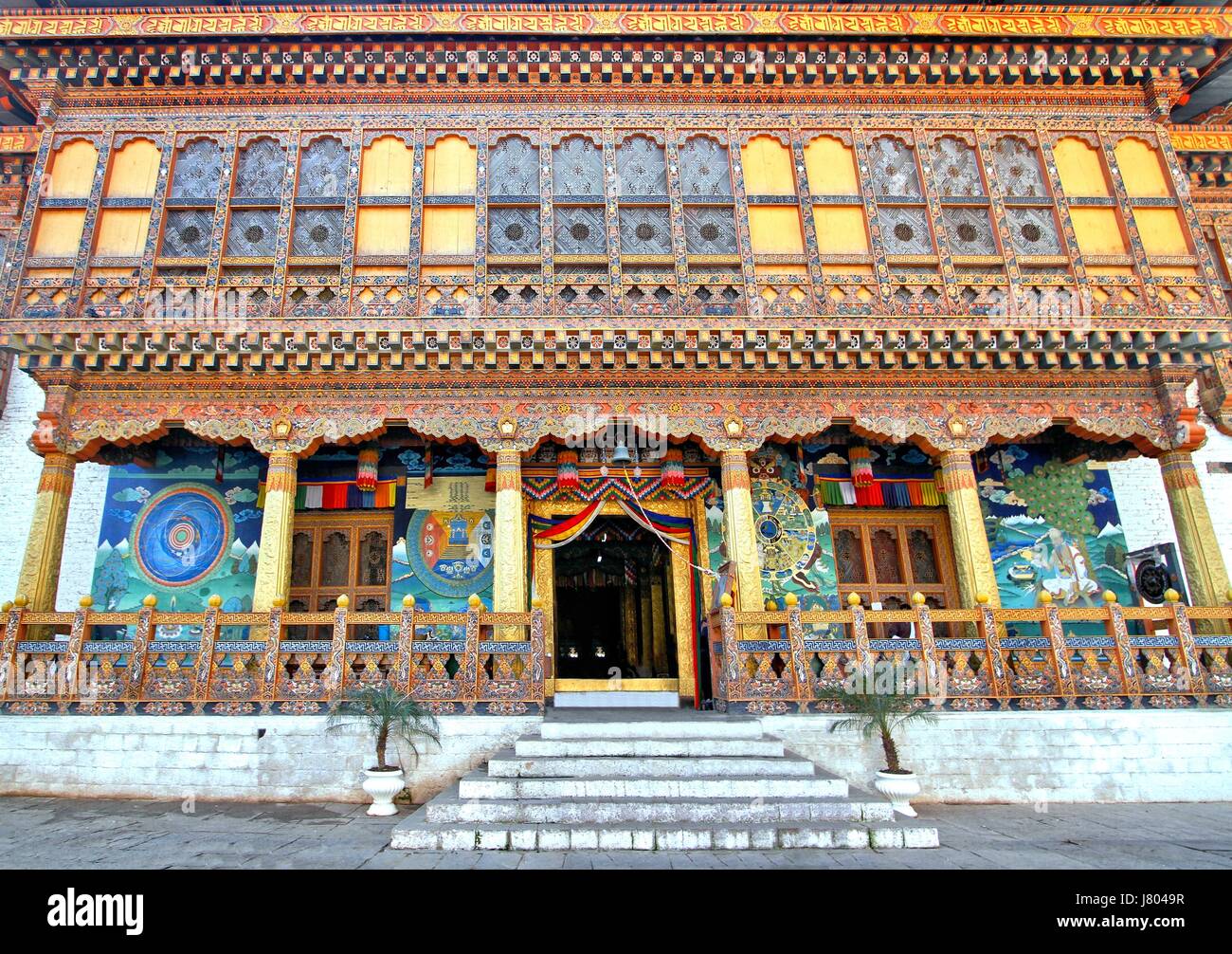 Bhutanese architecture and design hi-res stock photography and images ...
