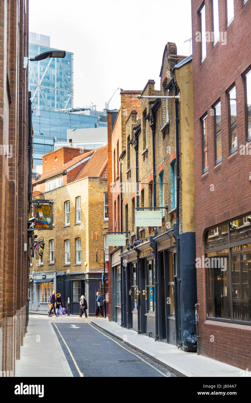 Narrow houses london hi-res stock photography and images - Alamy