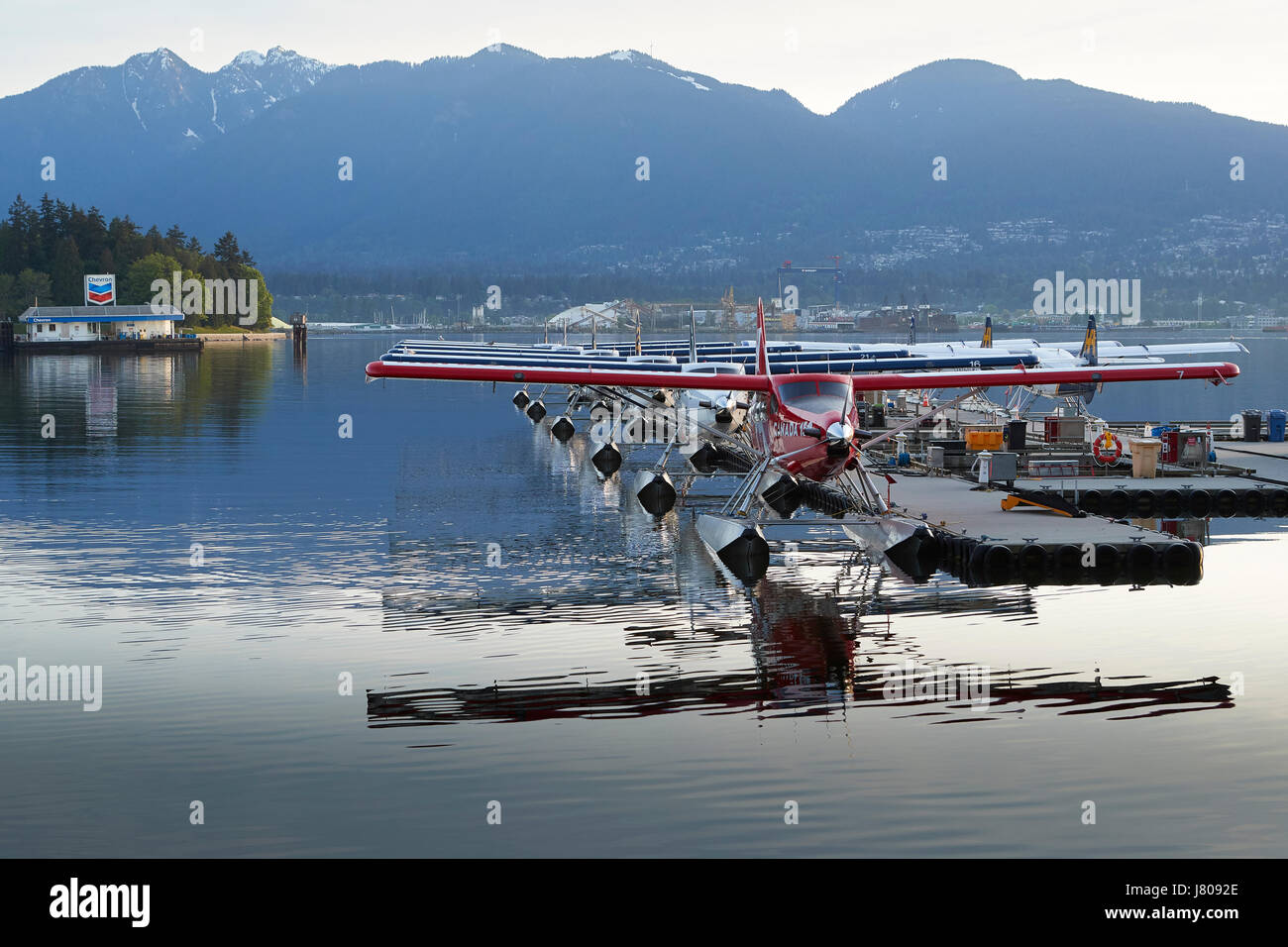 Harbour Air Seaplanes de Havilland Canada DHC-3-T Turbo Otter ...