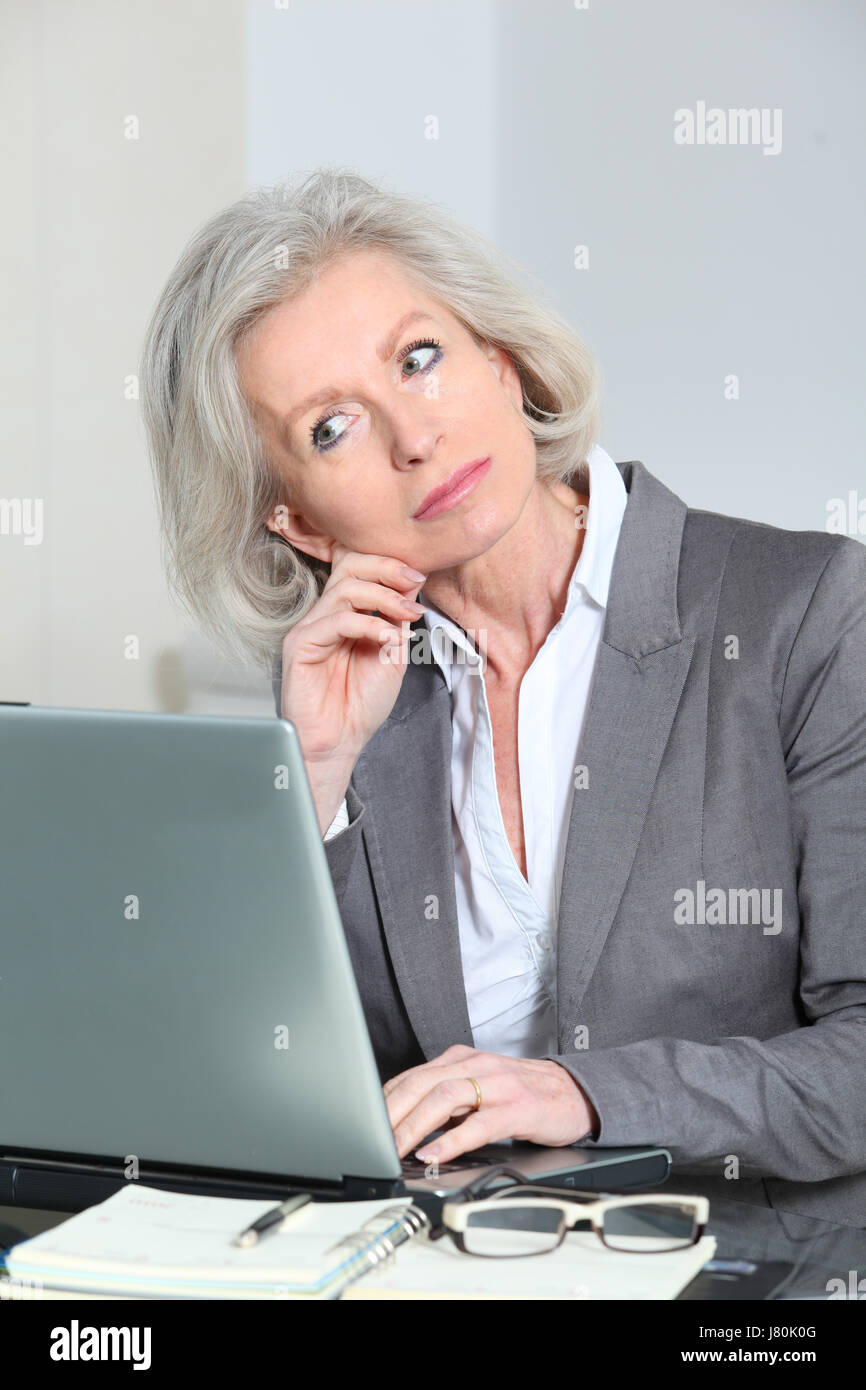 office laptop notebook computers computer laugh laughs laughing twit ...