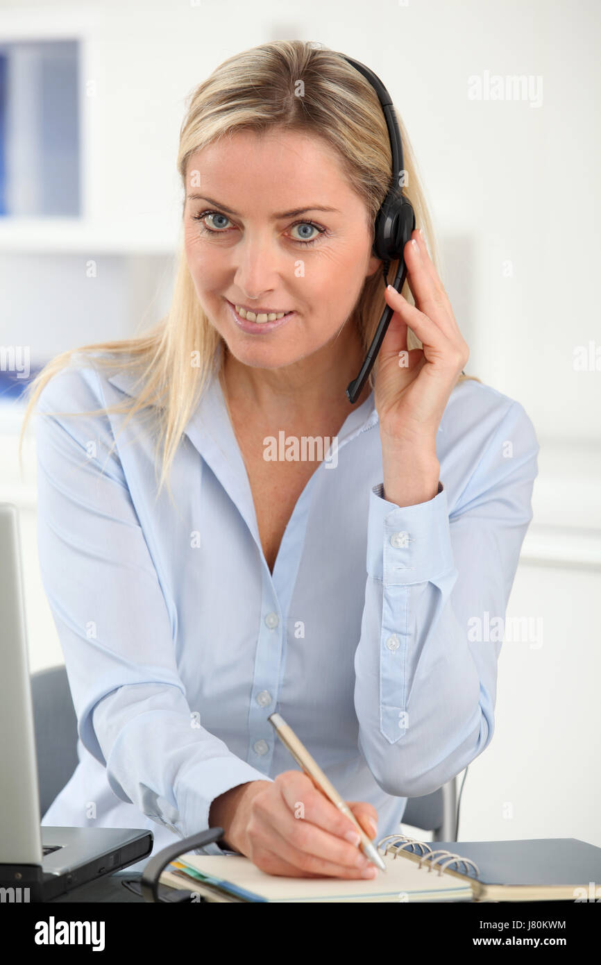 woman conversation telephone phone talk speaking speaks spoken speak ...