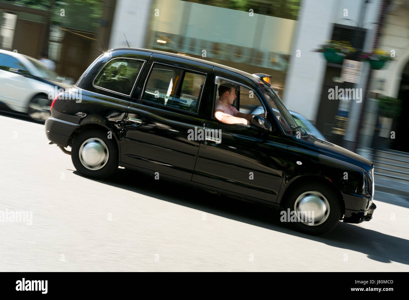 London Black cab Stock Photo - Alamy