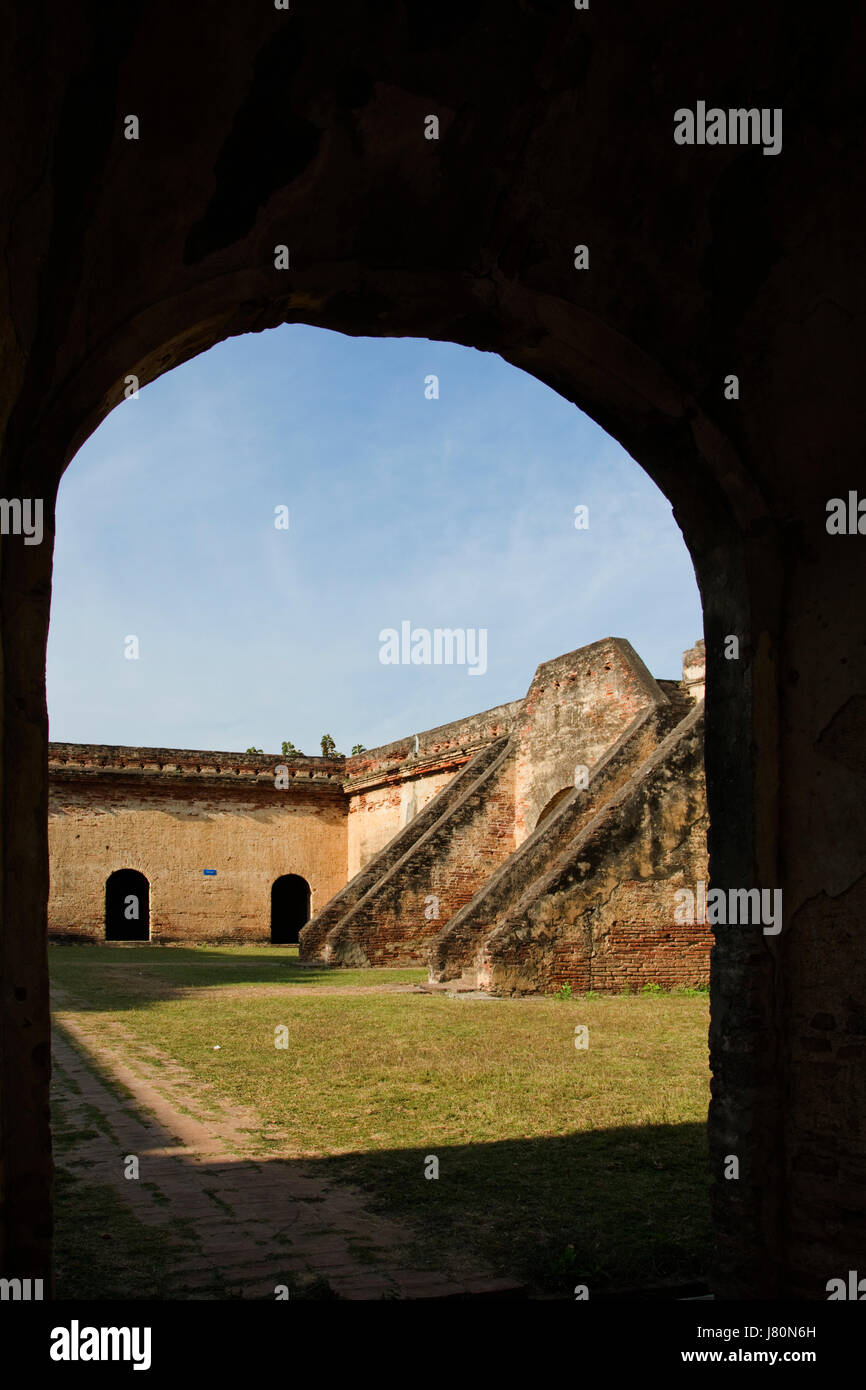 Min hla hi-res stock photography and images - Alamy