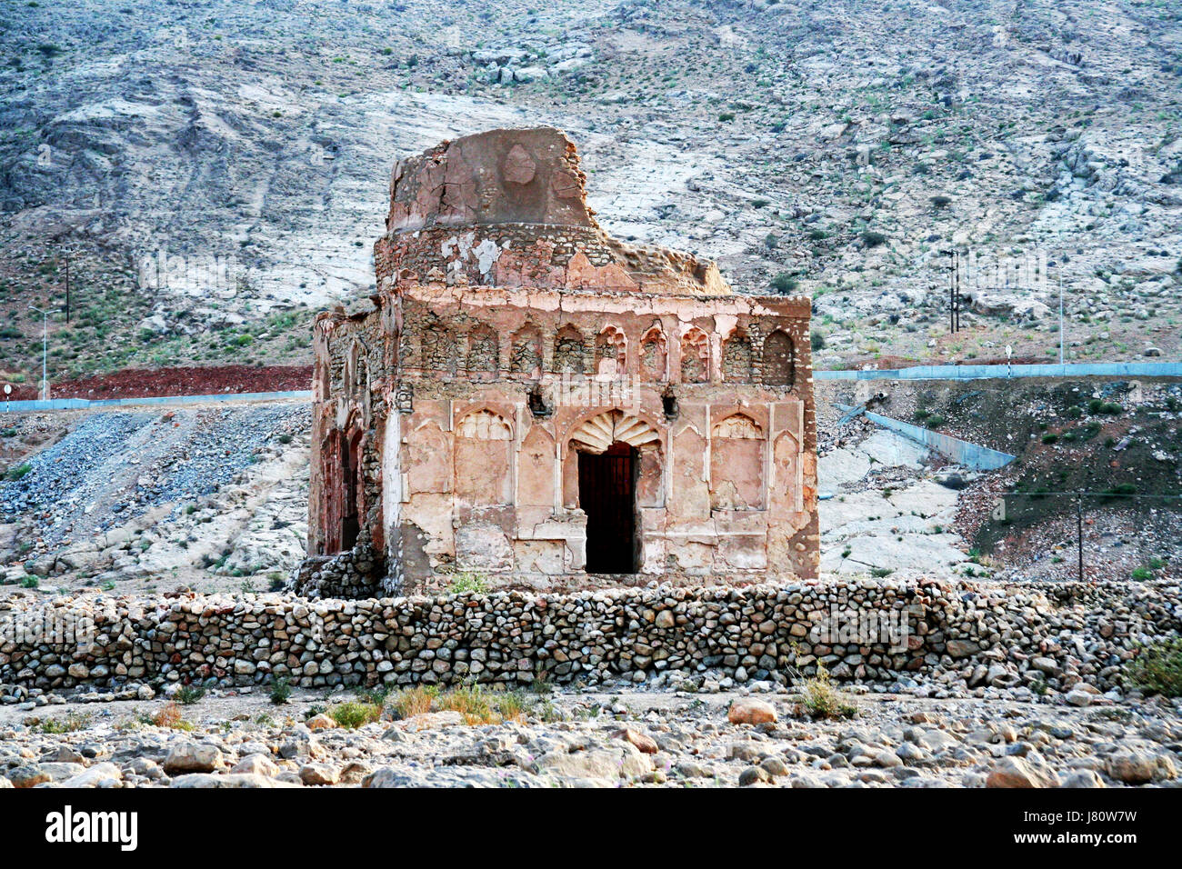 Ruined mosque, Qalhat, southern Oman Stock Photo - Alamy