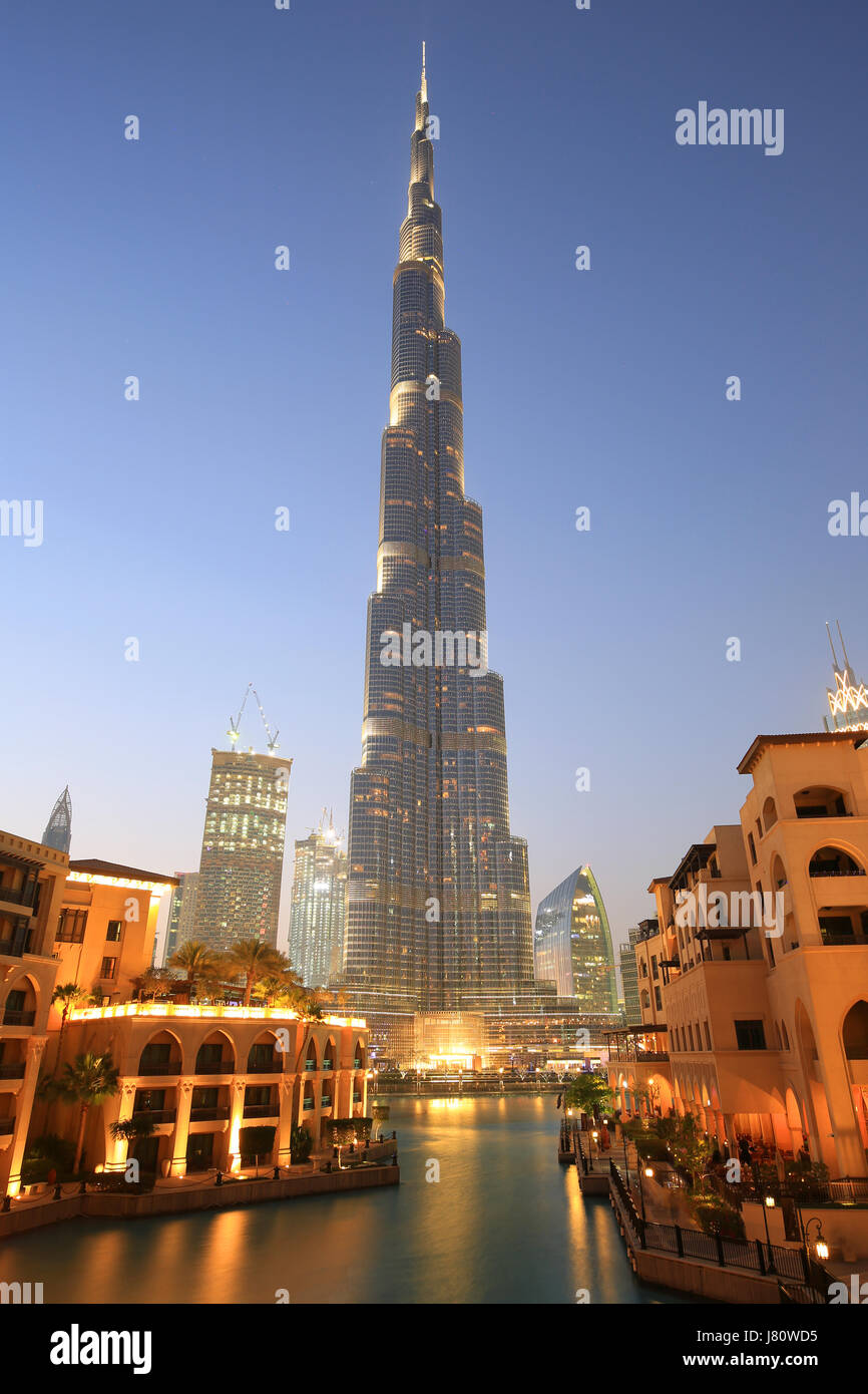 Burj dubai skyscraper palm hi-res stock photography and images - Alamy