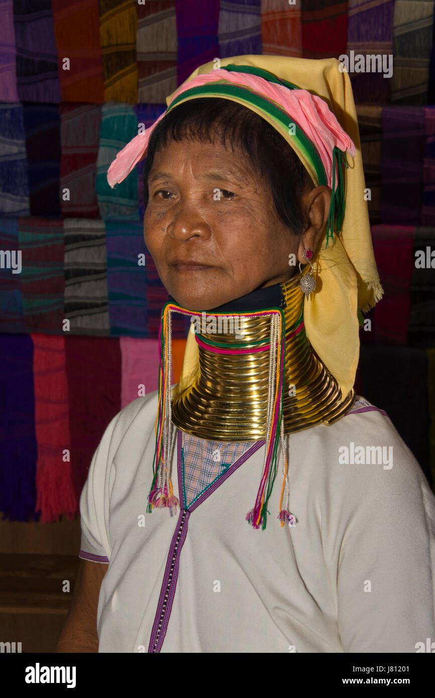 ASIA, MYANMAR (BURMA), Shan State, Lake Inle, Win Yadanar, Kayan Tribe ...