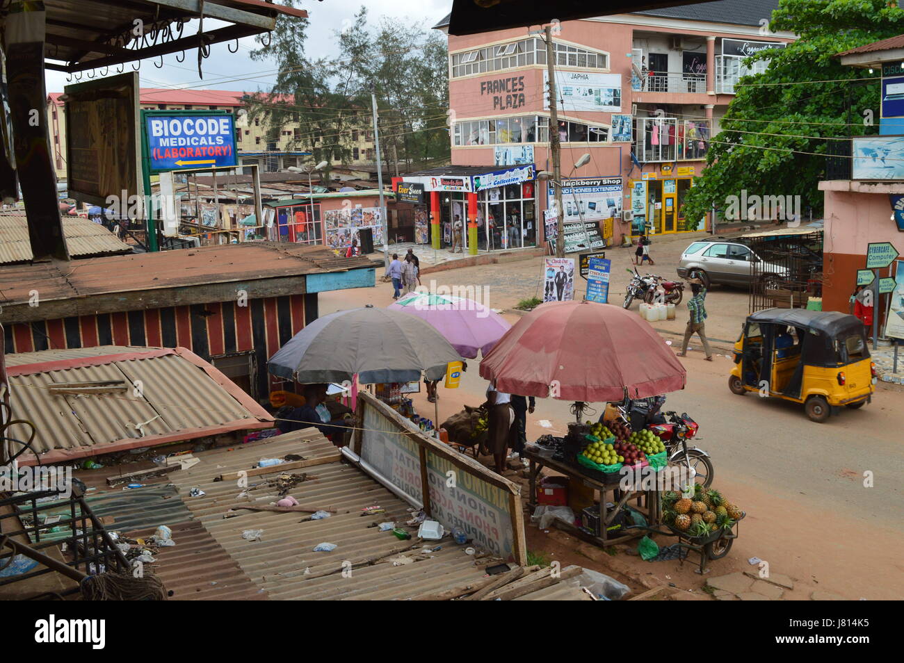 Overpopulation challenges in nigeria hi-res stock photography and ...