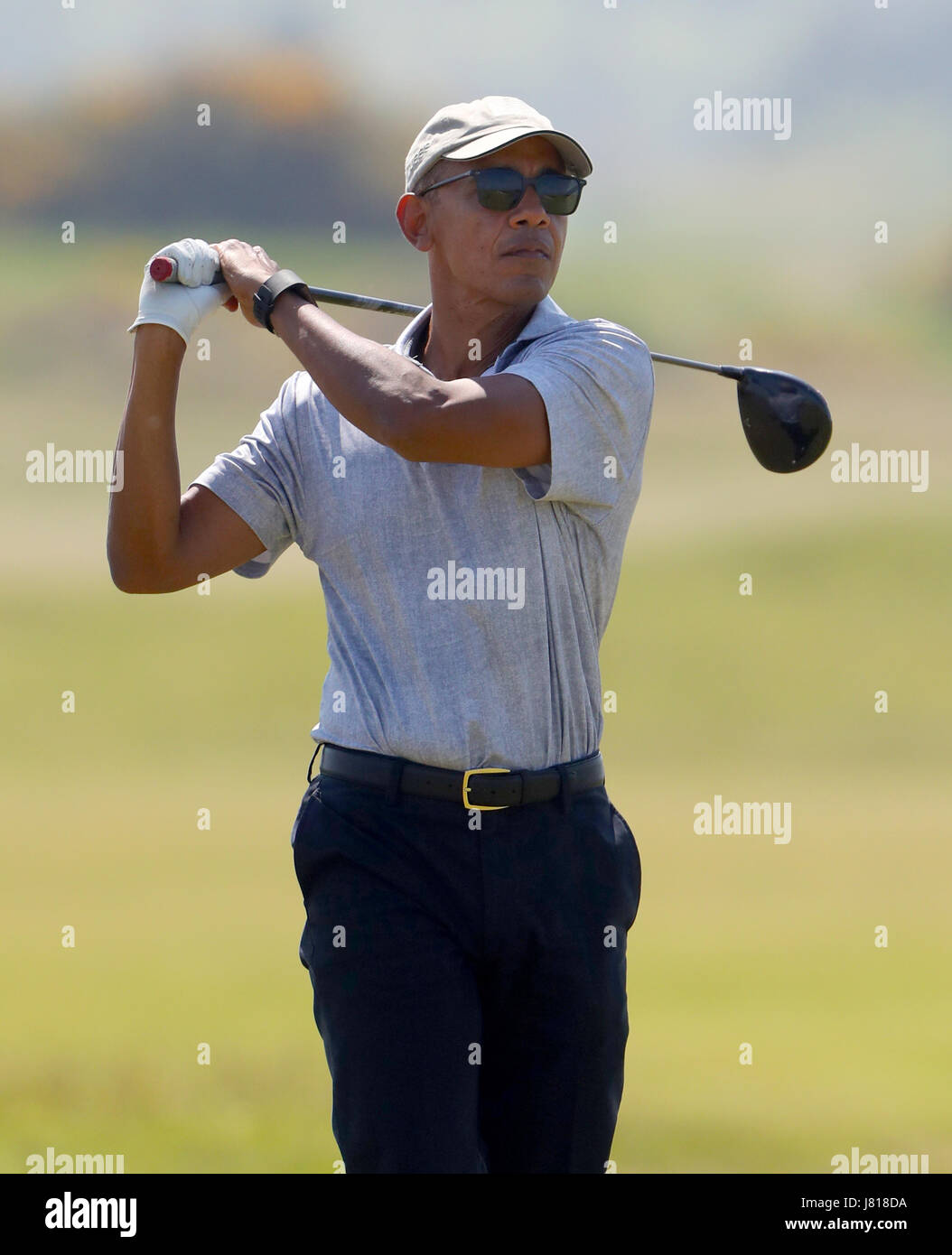 President obama golf hi-res stock photography and images - Alamy