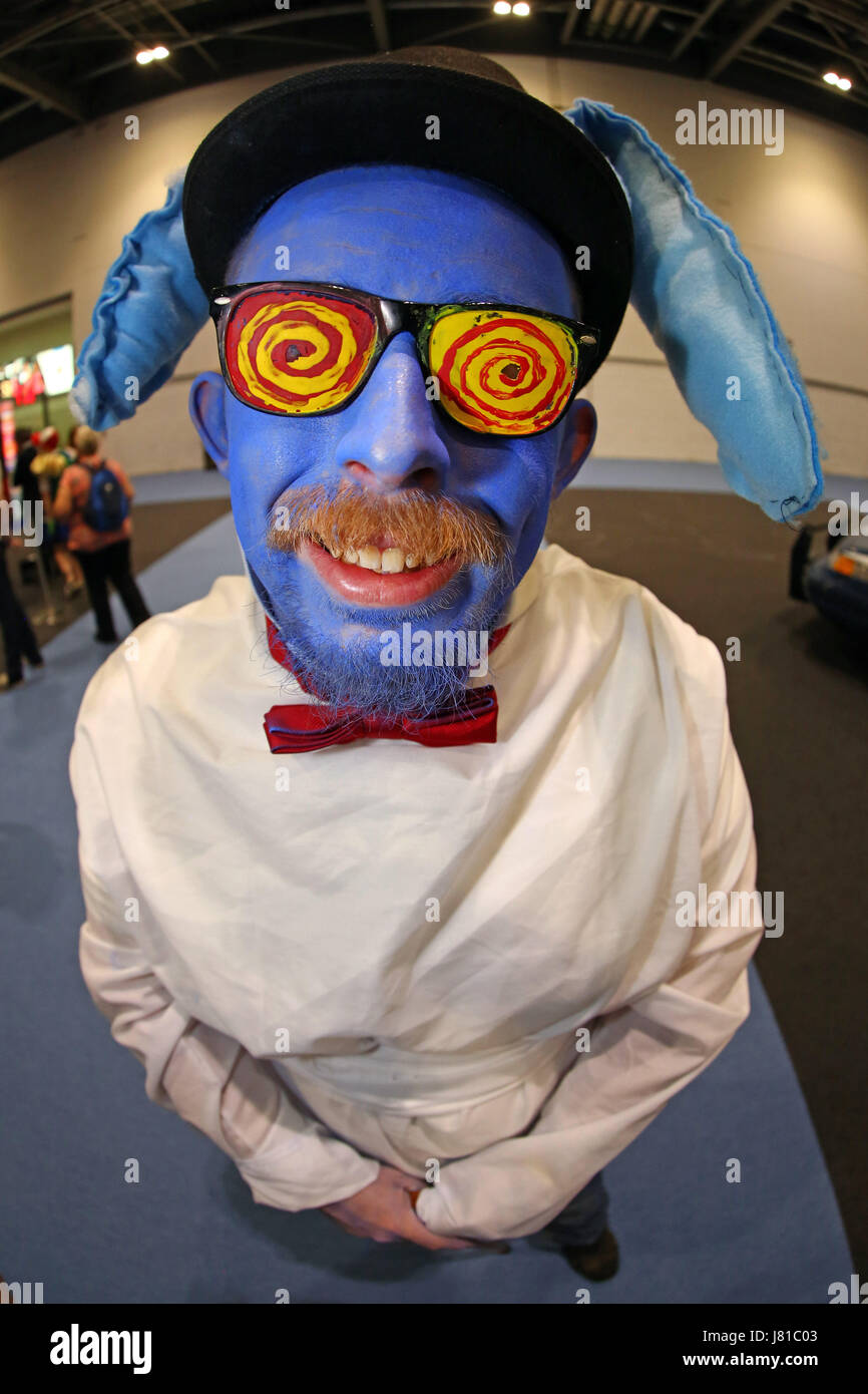 Crash Bandicoot Mask Costume