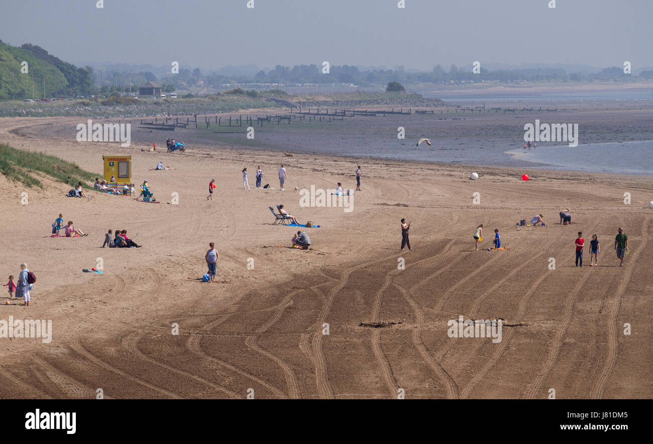 Broughty ferry beach hot hi-res stock photography and images - Alamy