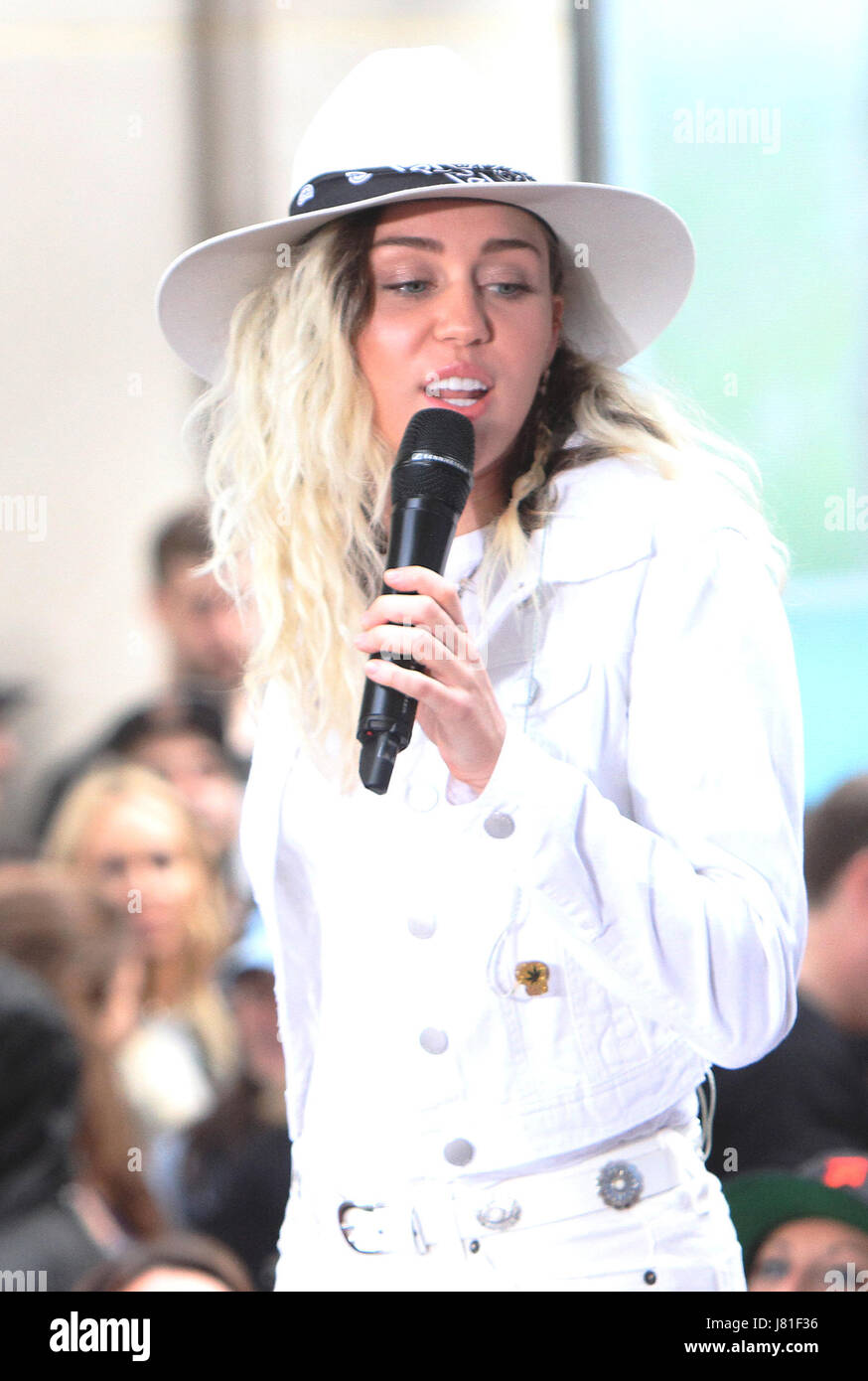 New York, NY, USA. 26th May, 2017. Miley Cyrus performs on NBC's Today ...