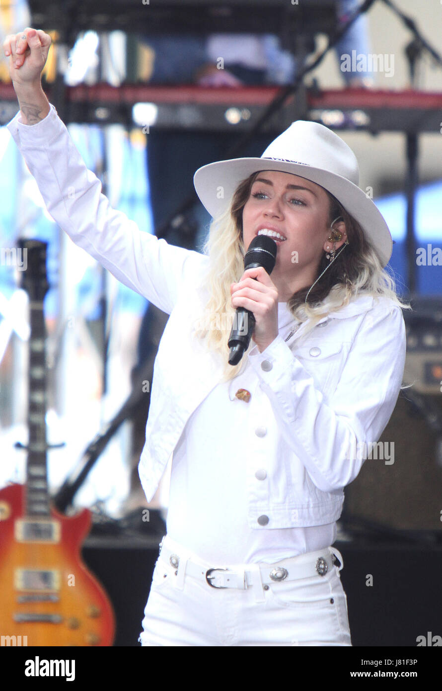New York, NY, USA. 26th May, 2017. Miley Cyrus performs on NBC's Today ...