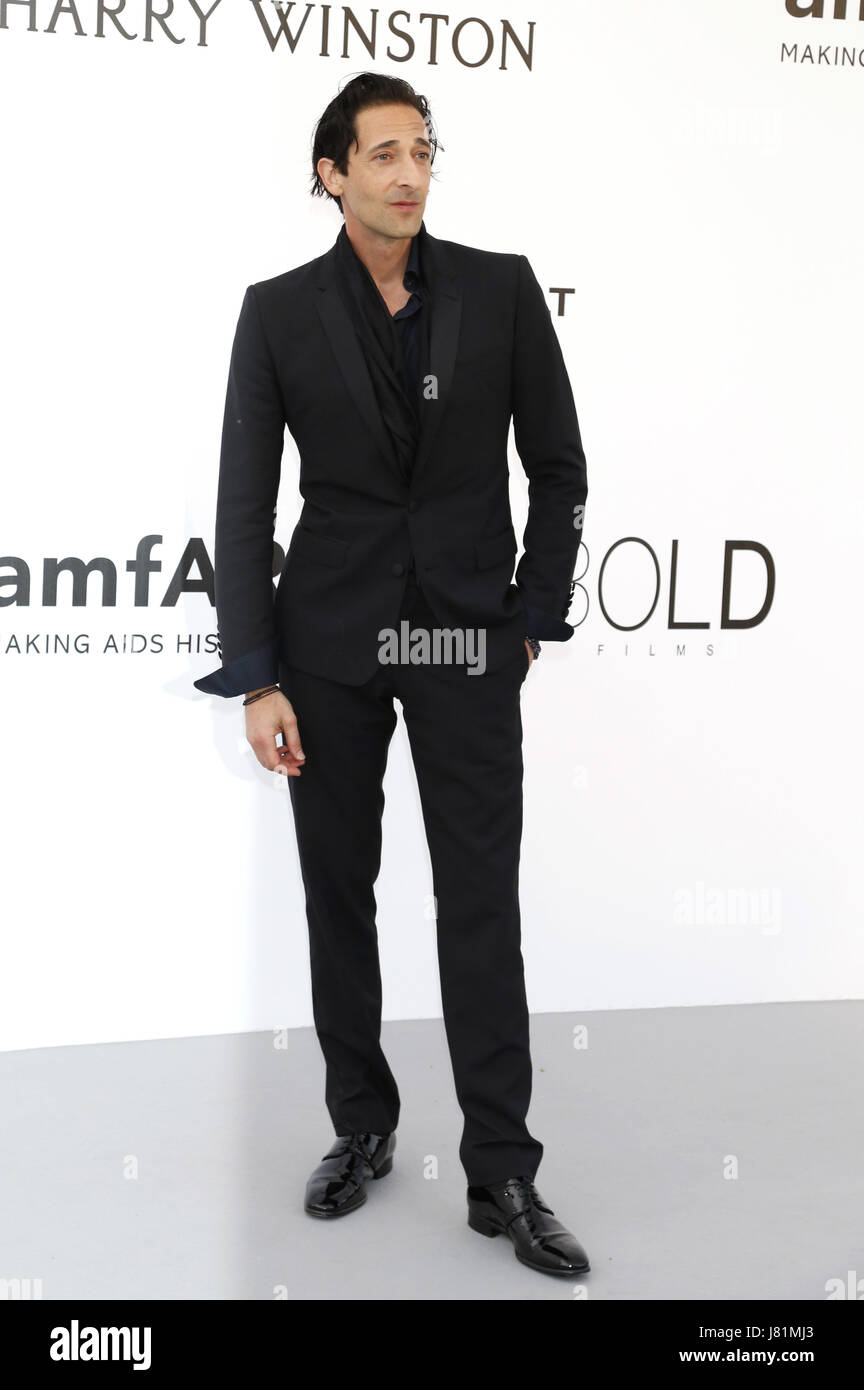 Antibes, Frankreich. 25th May, 2017. Adrien Brody attending the amfAR's ...