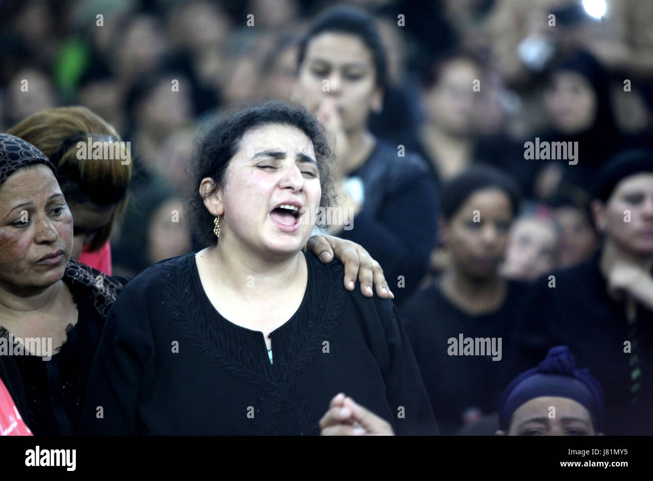 Cairo, Egypt. 26th May, 2017. Relatives of the Coptic Christians ...