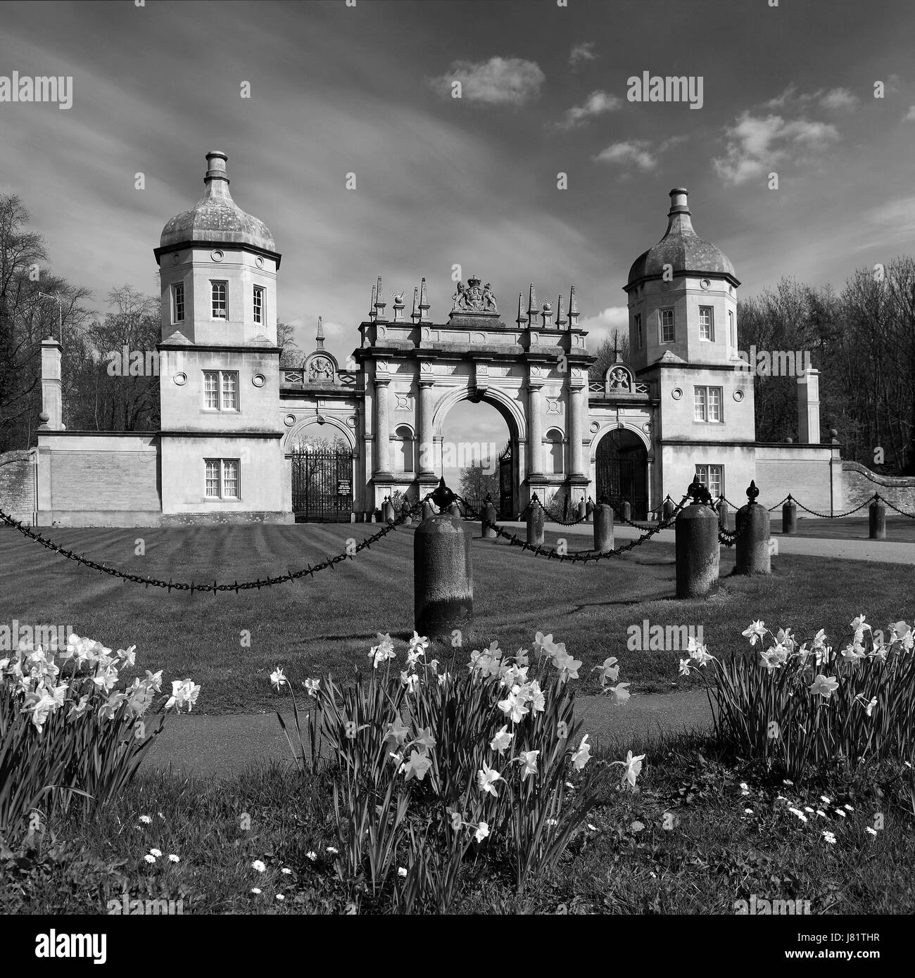 Gates home grand stately hi-res stock photography and images - Alamy