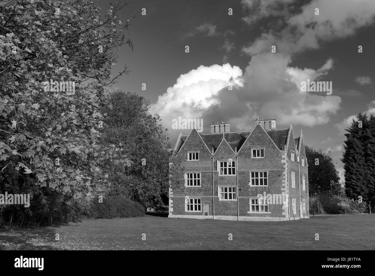 Bourne lincolnshire old Black and White Stock Photos & Images - Alamy