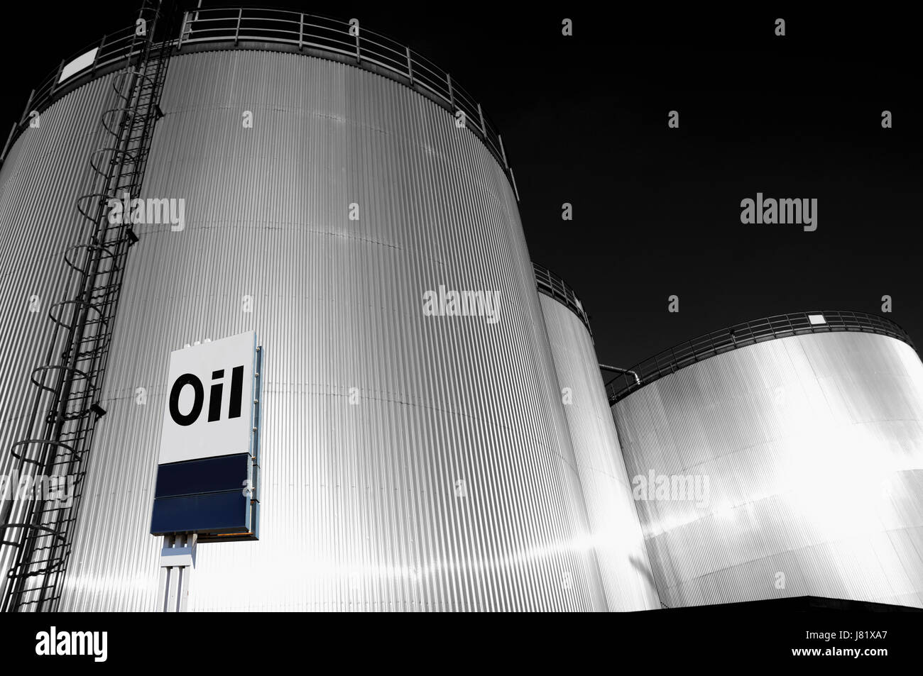 Oil towers hi-res stock photography and images - Alamy