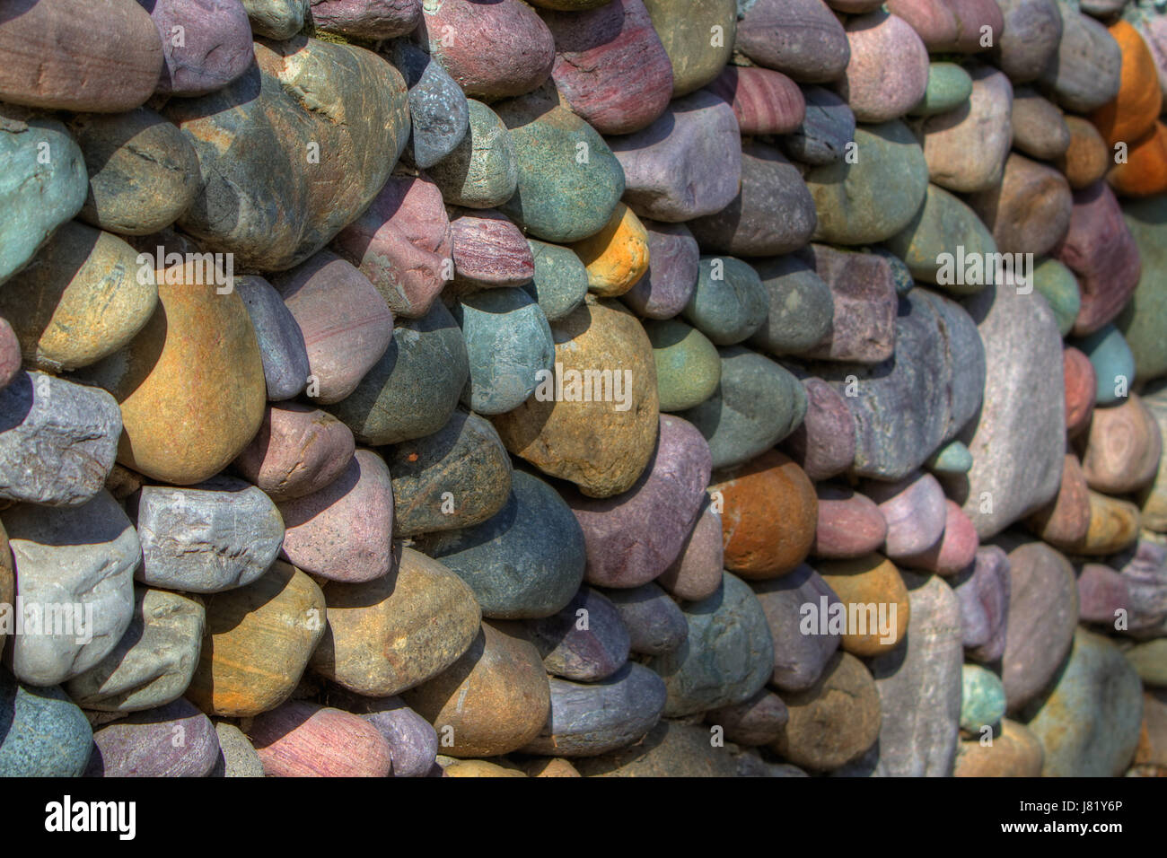 object build detail big large enormous extreme powerful imposing ...