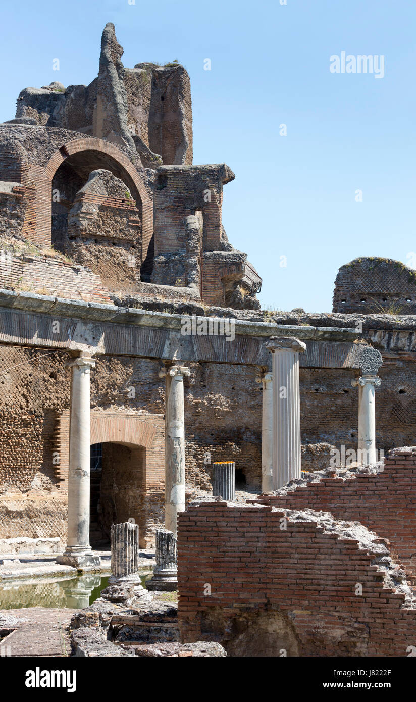 Hadrians column hi-res stock photography and images - Alamy